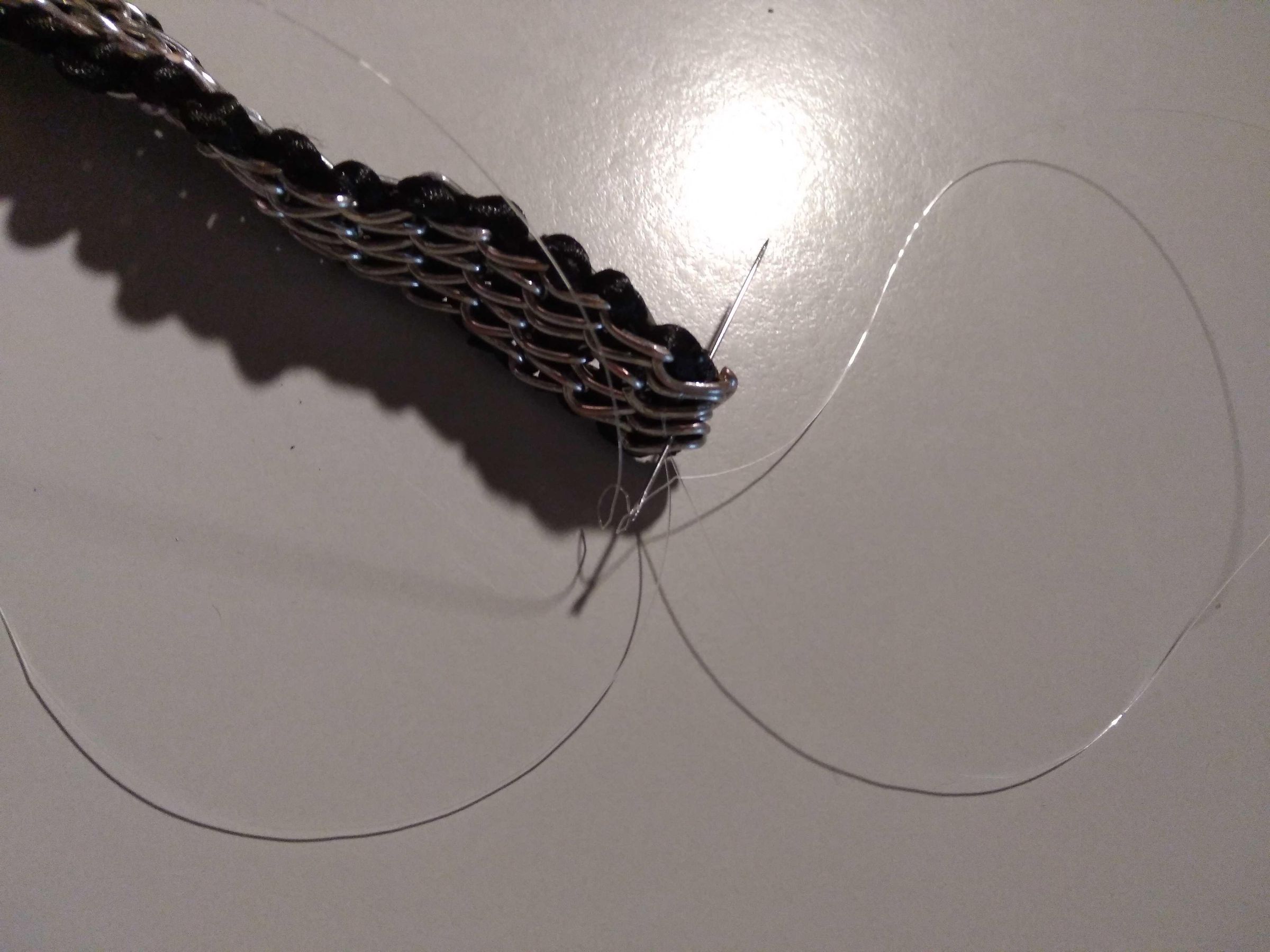 Chain and Intertwined Thread Bracelet : 6 Steps - Instructables