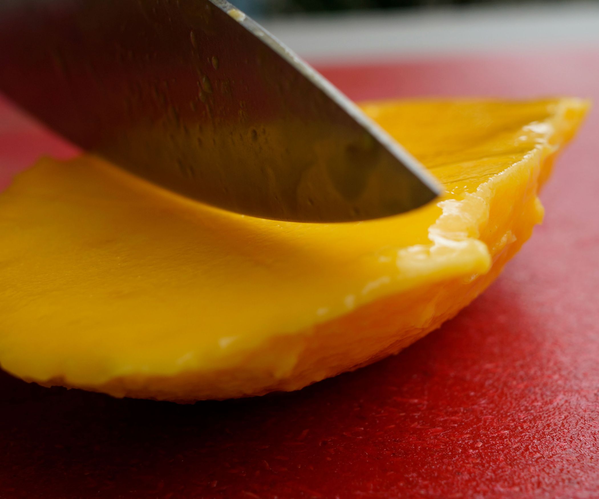 Fastest/ Best Way to Skin a Mango: 10 Second Mango Hack : 5 Steps (with ...