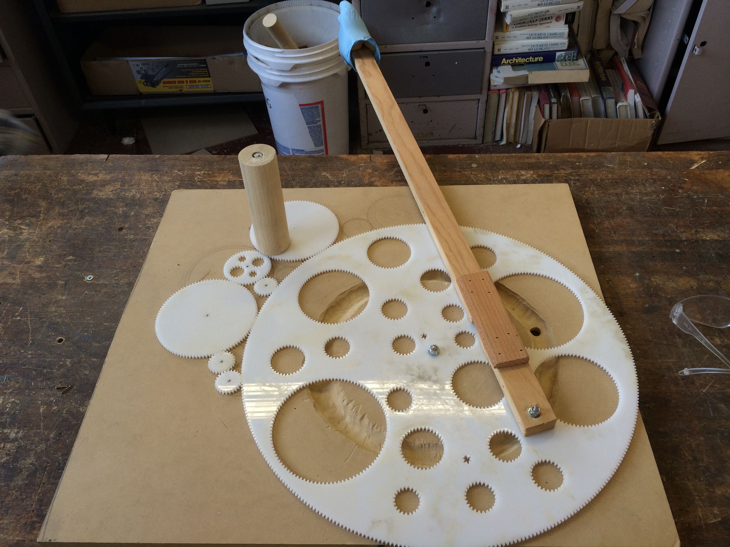 HIGH-FIVE MACHINE : 7 Steps - Instructables