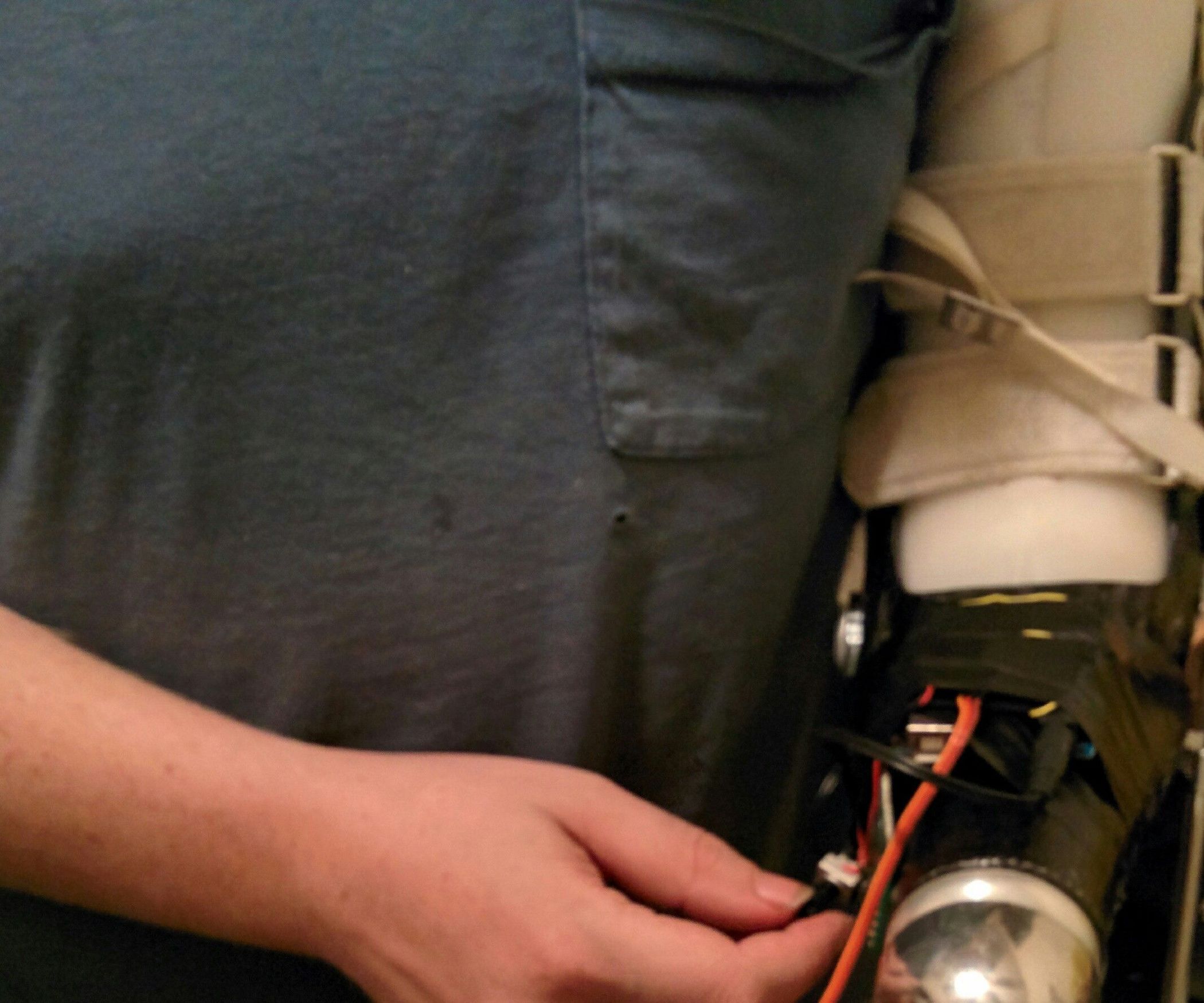 Cheap Arduino Based Robotic Claw Prostetic Hand : 5 Steps - Instructables