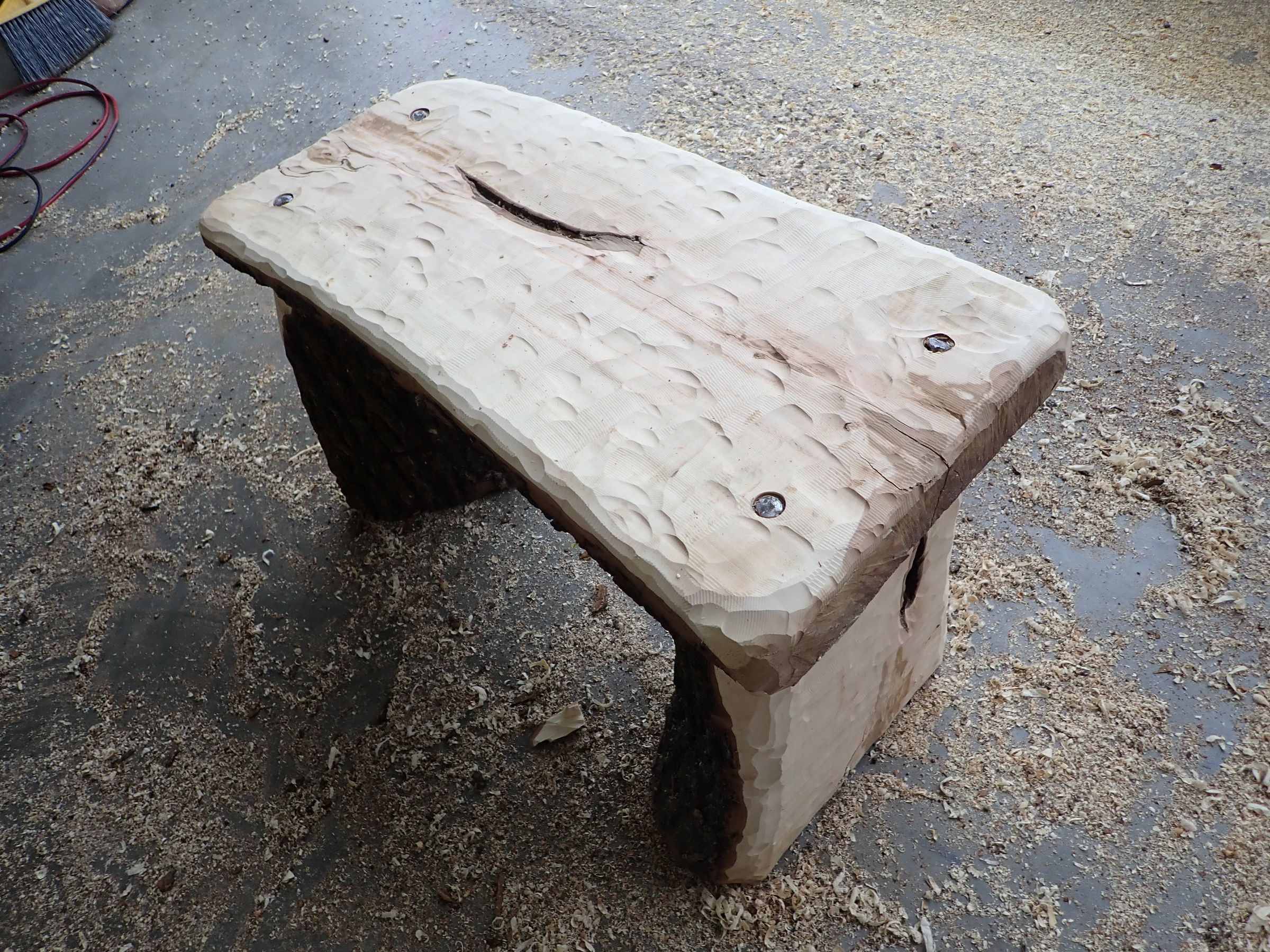 Simple Garden Bench From a Log : 11 Steps (with Pictures) - Instructables