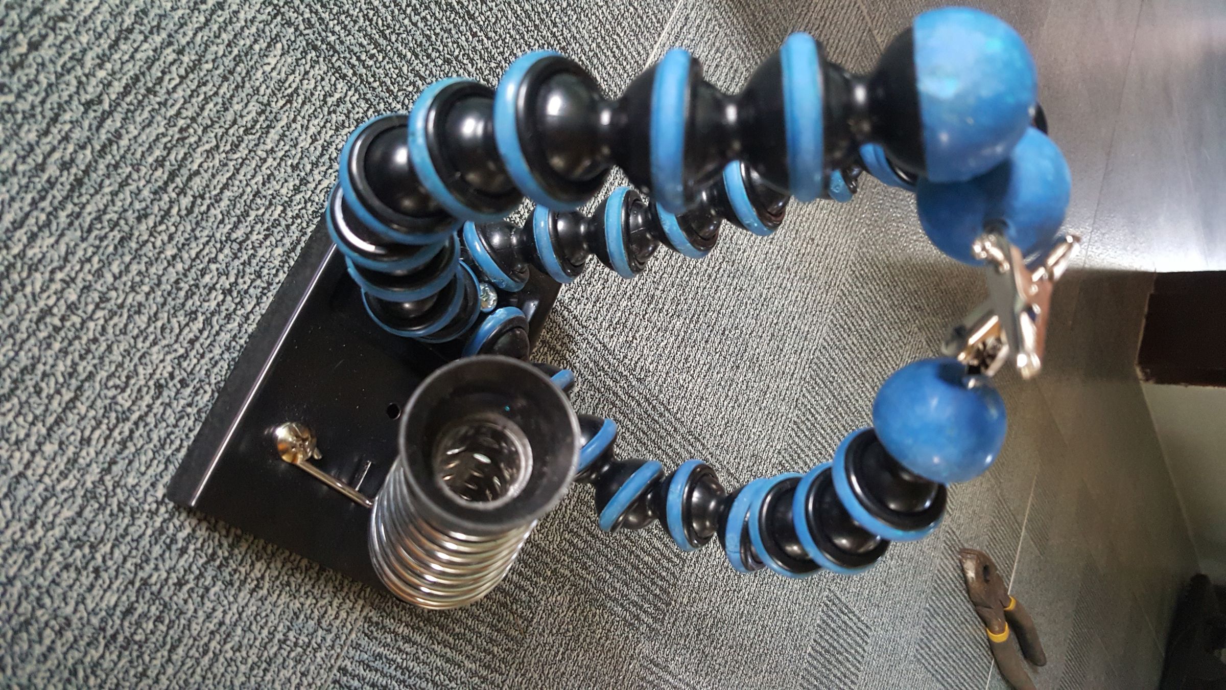 DIY Flexible Third Hand From Gorilla Tripod : 4 Steps - Instructables