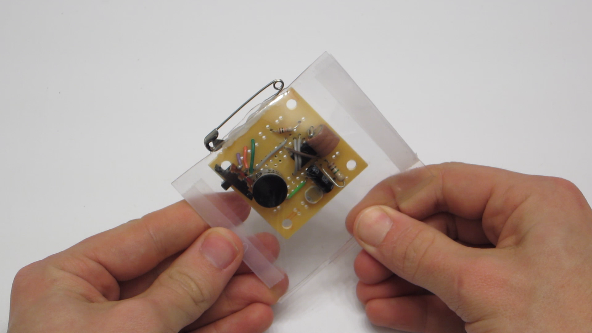 Flashlight Tag Light Sensitive Badges : 8 Steps - Instructables