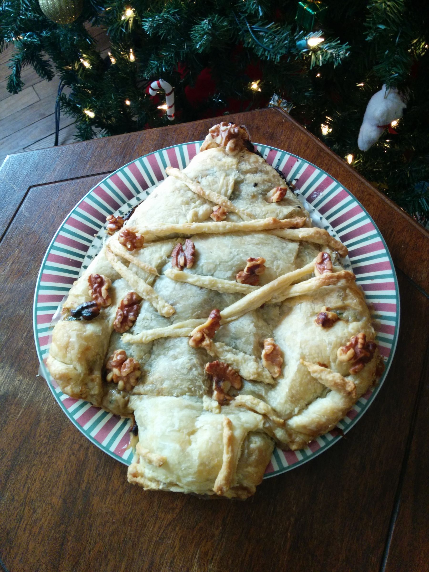 Spinach Christmas Tree Pie : 6 Steps - Instructables