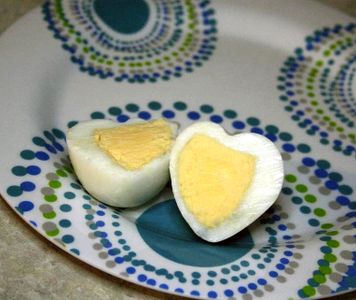 I 'Heart' Eggs! How to Make Heart Shaped Boiled Eggs (with Pictures ...