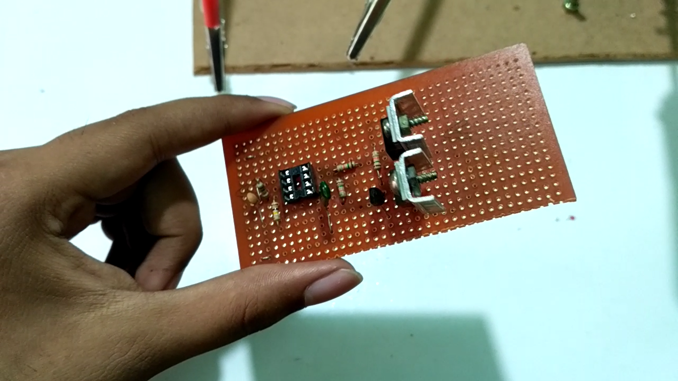 How to Make 12V DC to 220V AC Inverter : 4 Steps (with Pictures) - Instructables