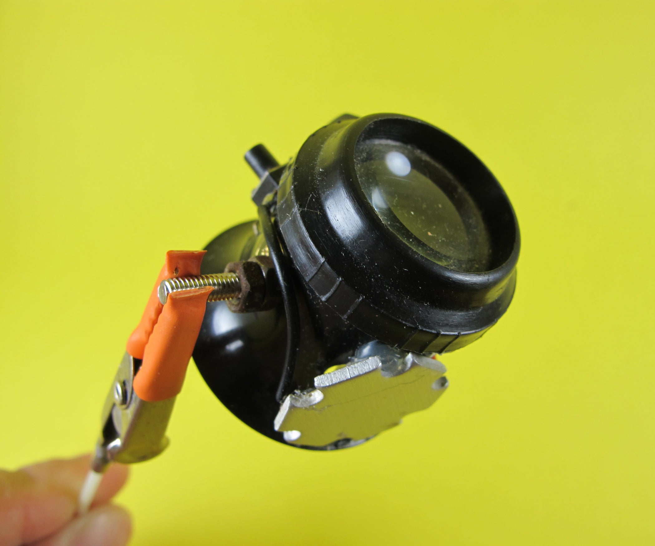 Add a LED on Eye Lens Magnifier - Instructables