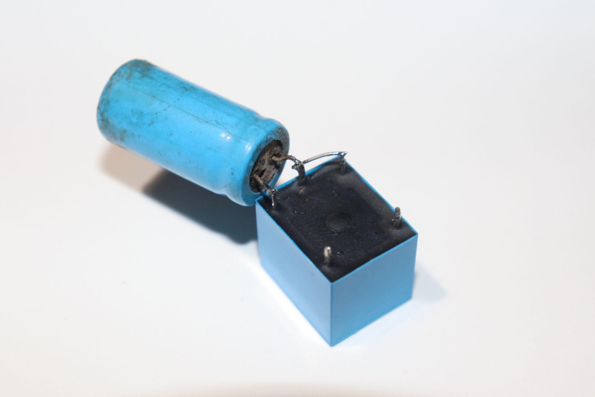 How to Make LED Blinker Using Relay : 7 Steps - Instructables