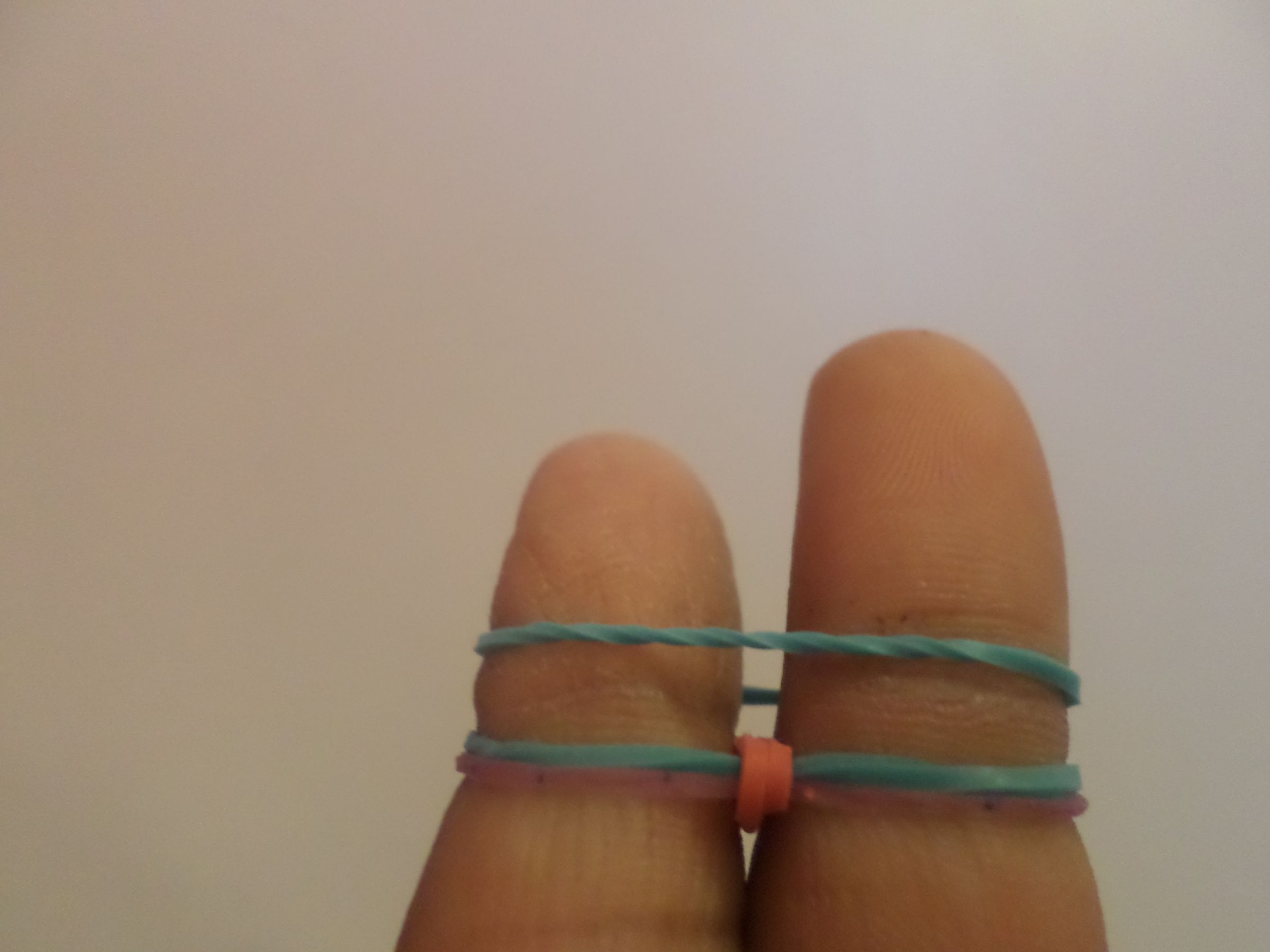 How to Make an Easy Really Cute Loomless Rainbow Loom Bracelet. : 9 ...
