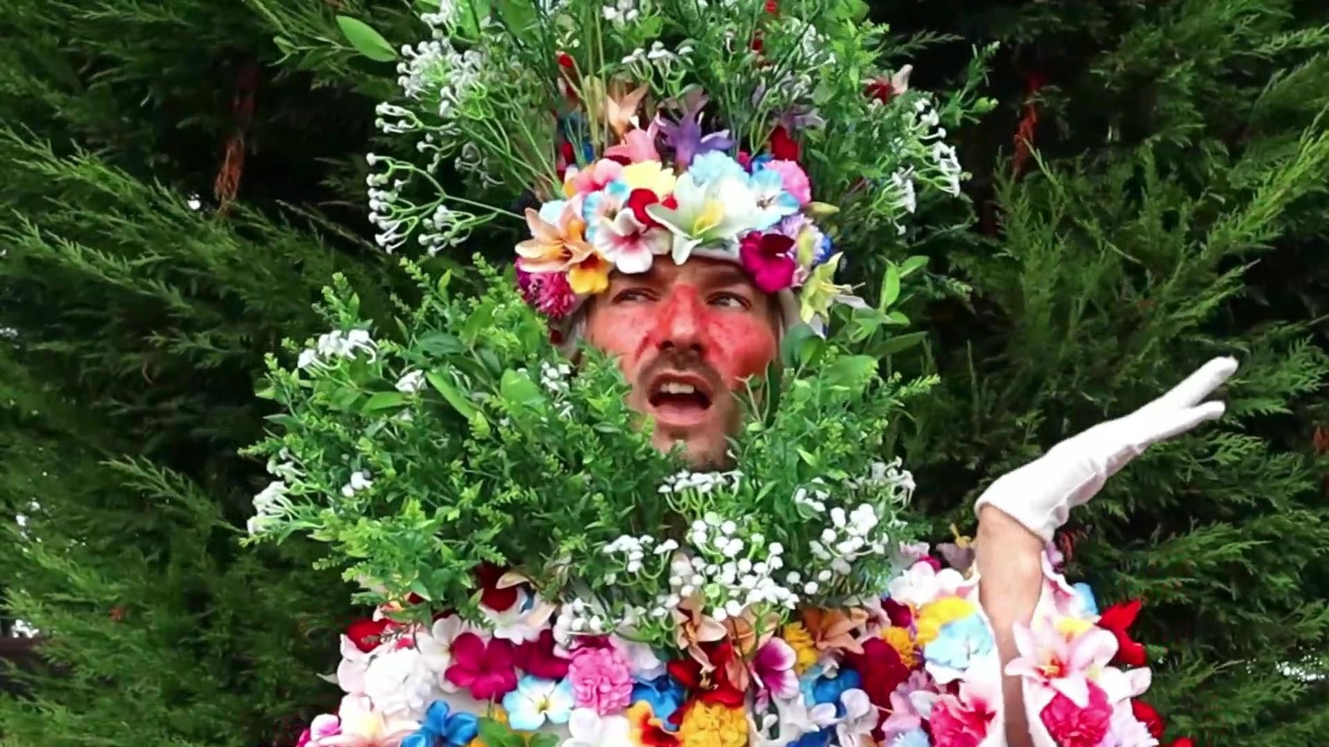 Midsommar May Queen Halloween Costume : 8 Steps - Instructables