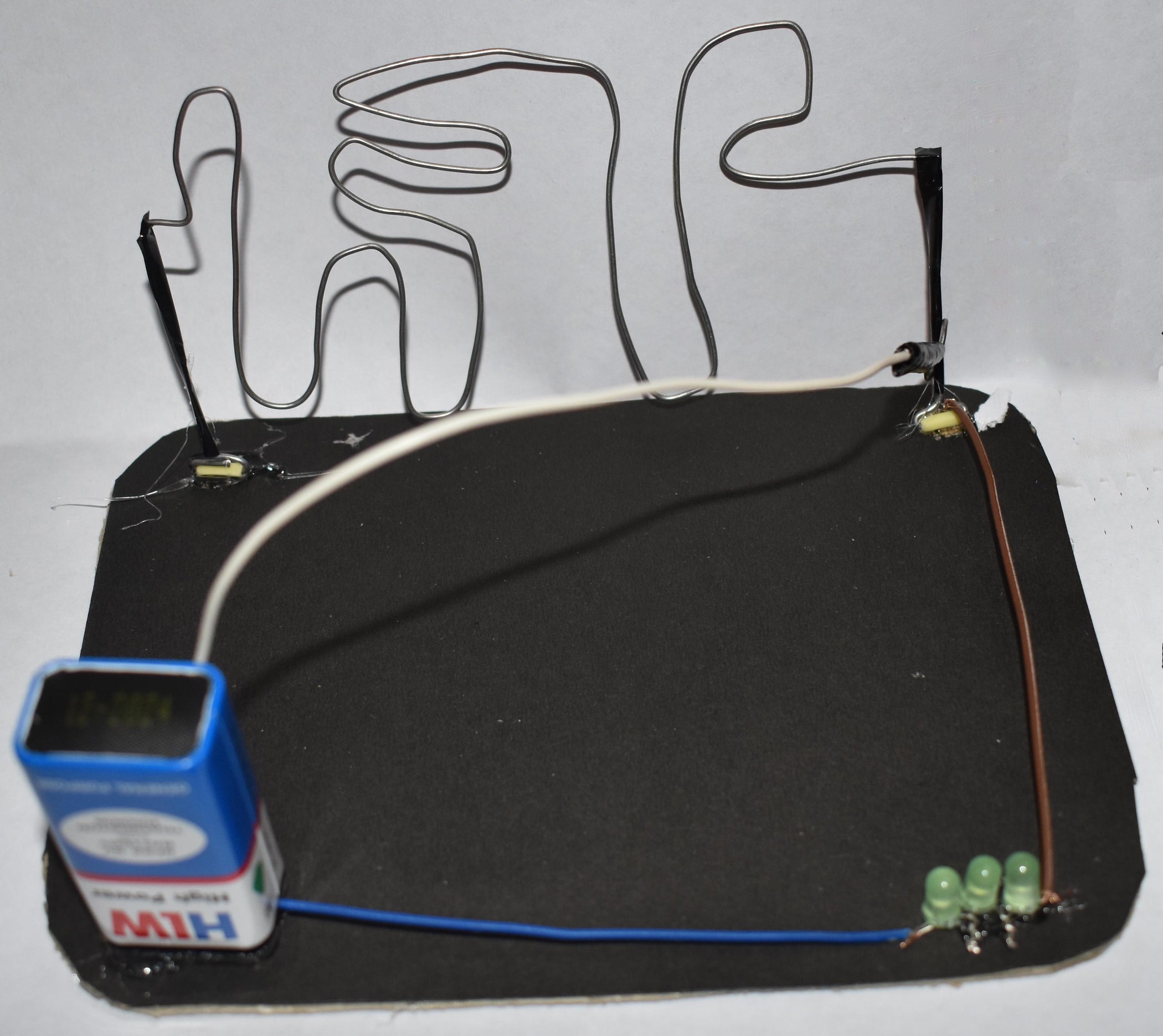 Mini Collapsible Buzz Wire Game : 8 Steps - Instructables