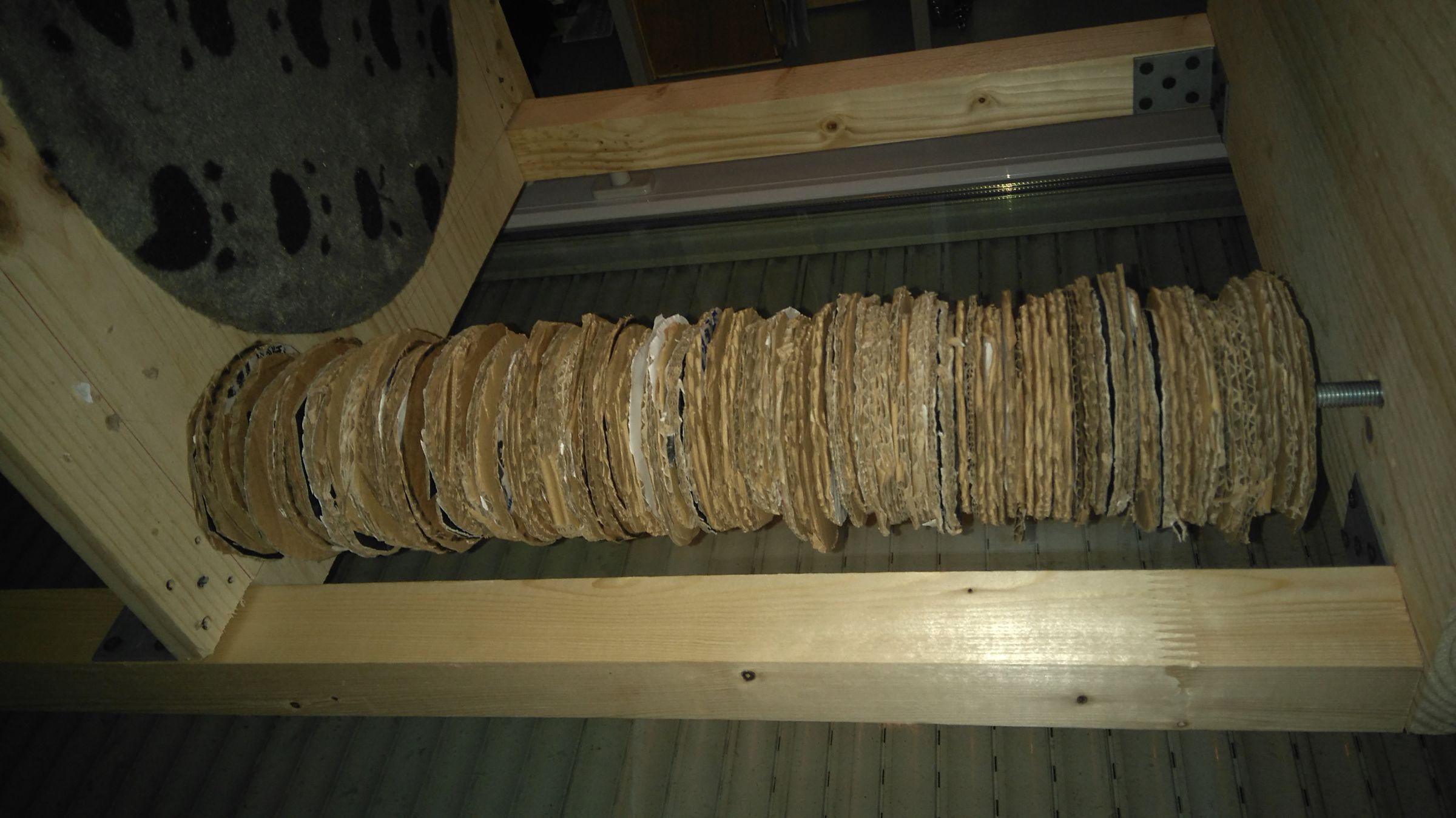 Cardboard Scratching Post : 4 Steps (with Pictures) - Instructables