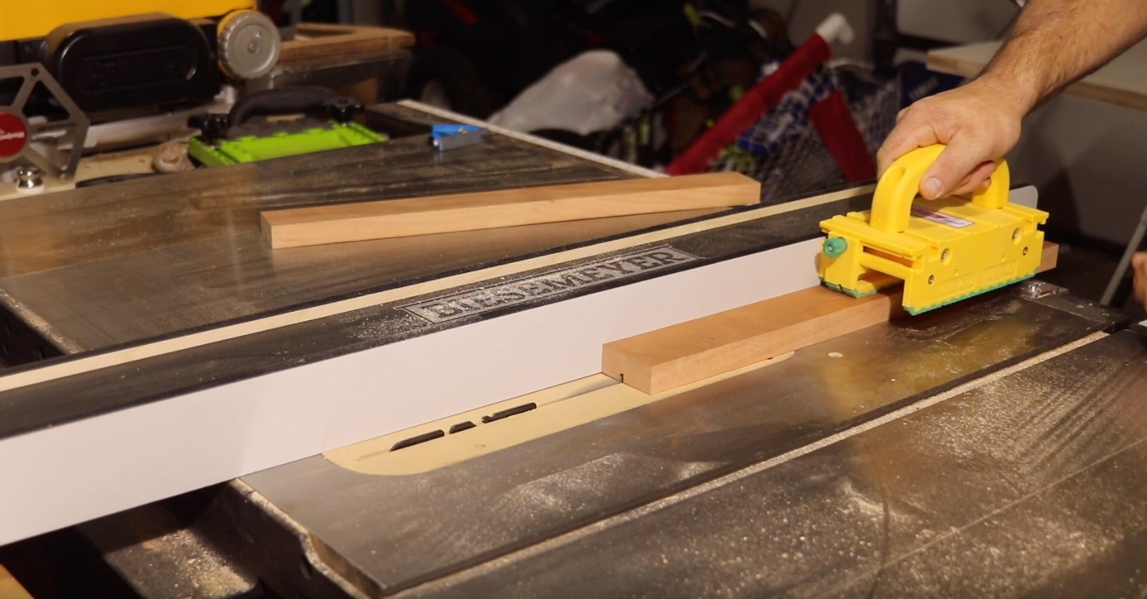 DIY Wall Mount Display Cabinet - Free Plans! : 7 Steps - Instructables