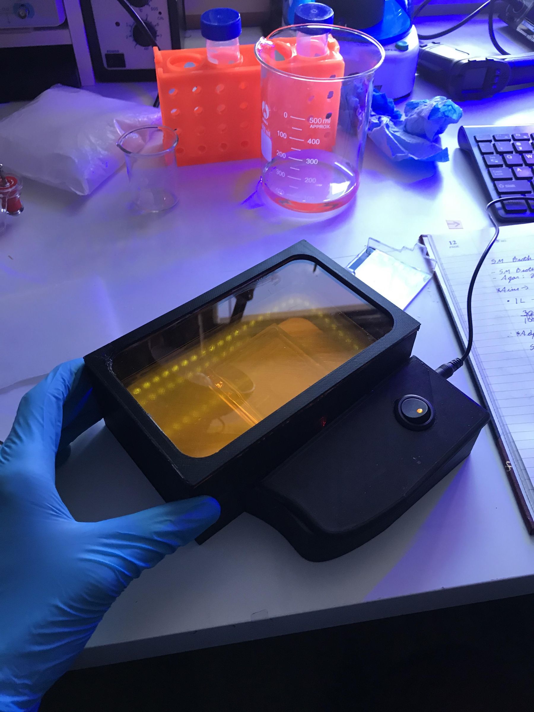 Blue Light DNA Transilluminator : 5 Steps (with Pictures) - Instructables