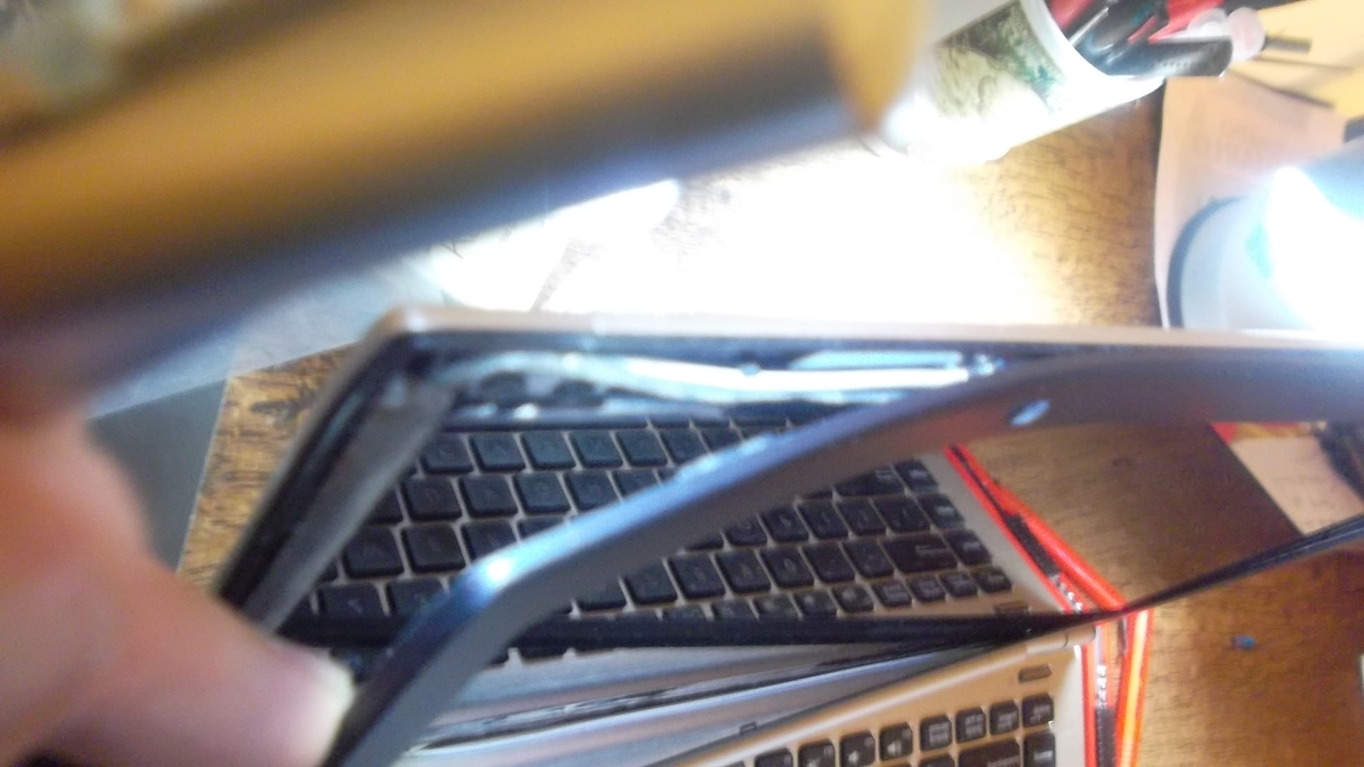 Repair Broken Hinges/case of Asus U46E-BAL5 Laptop : 8 Steps ...