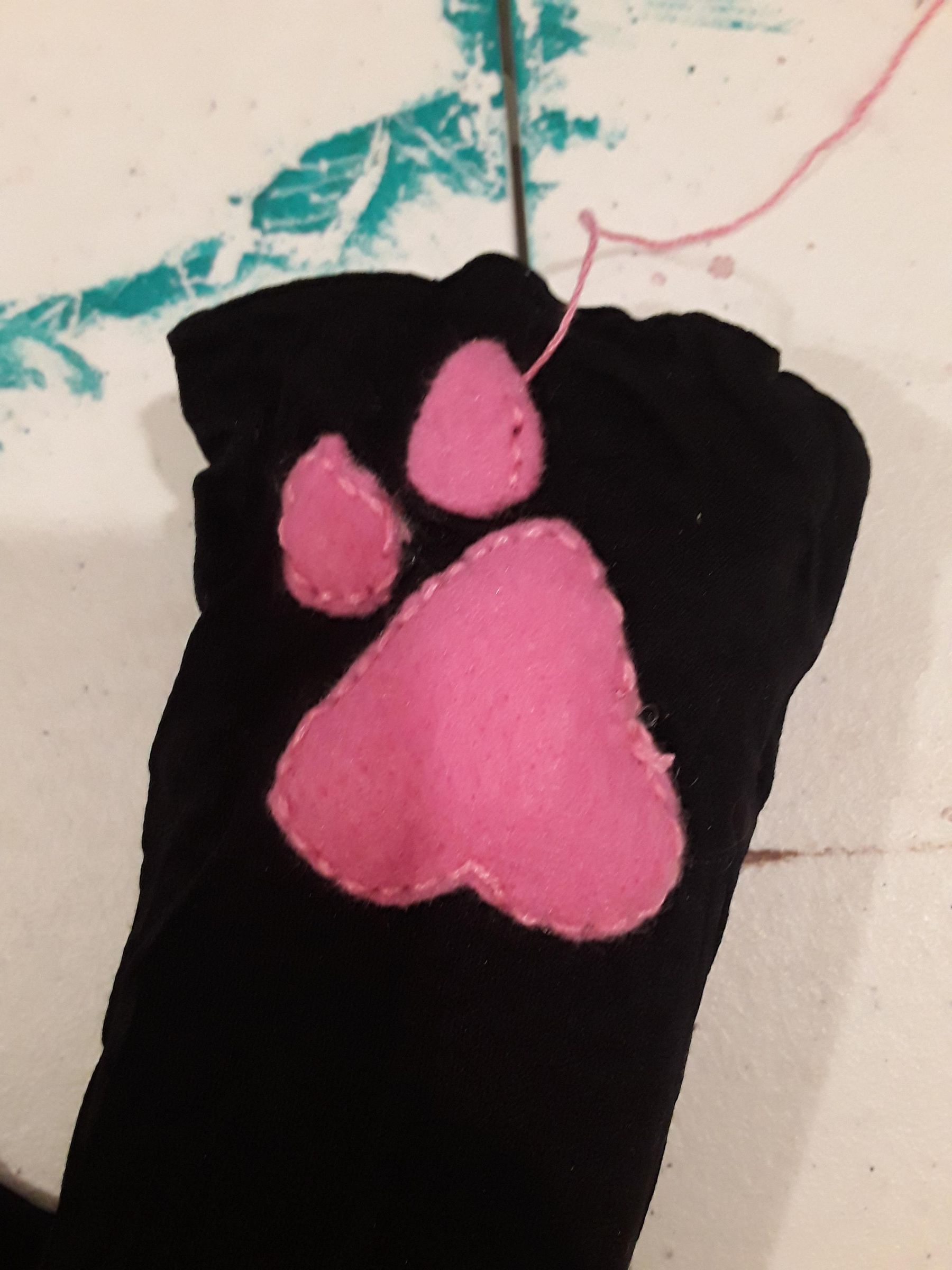 DIY Toebeanies//Paw Pad Socks : 5 Steps - Instructables