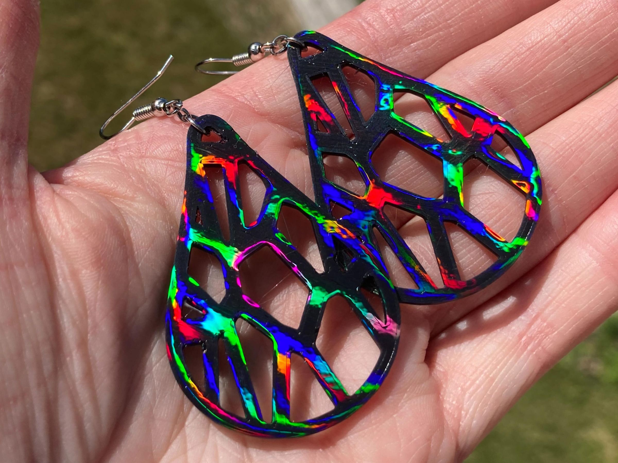 Holographic Rainbow Reflective 3D Prints - 3D Printing on Diffraction ...