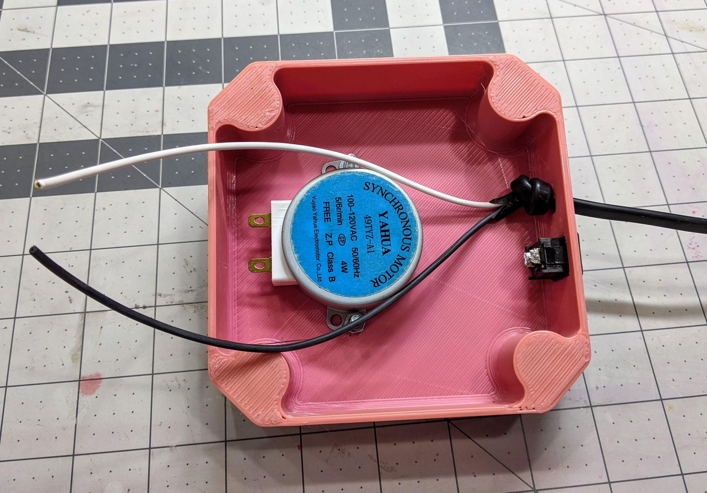 DIY Motorized Turntable : 6 Steps - Instructables