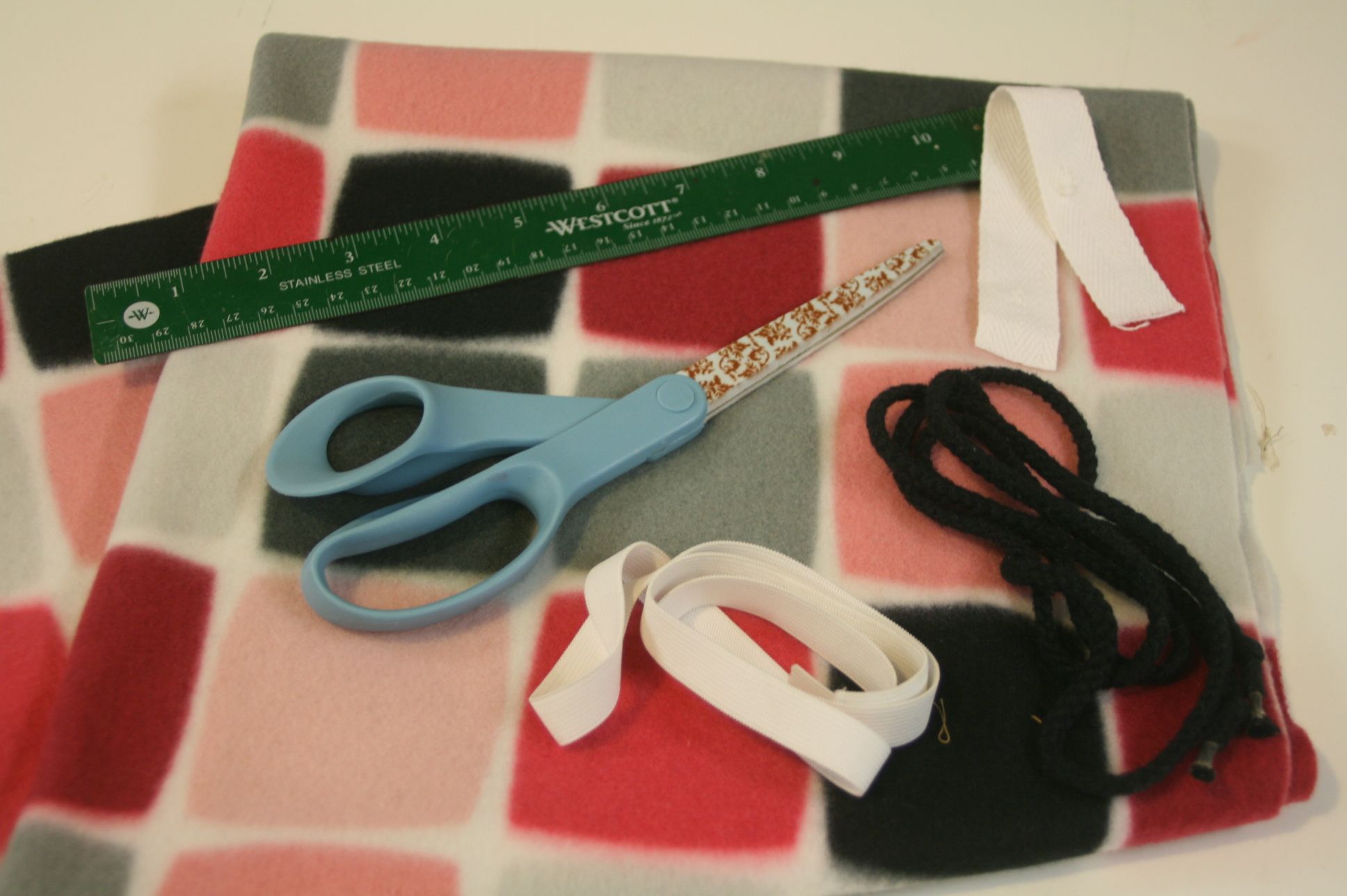 BEANIE BAG! the Hat That Transforms Into a Bag!! : 12 Steps (with ...