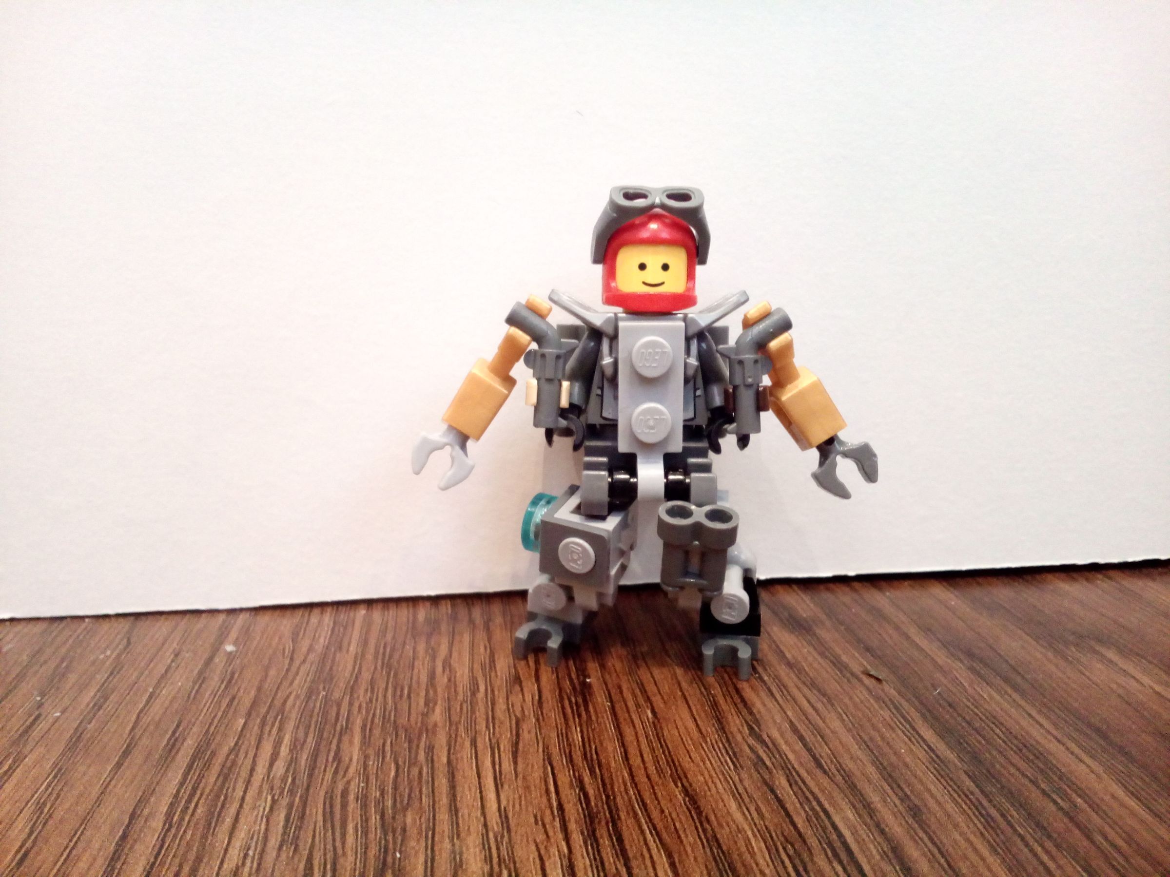 Lego Minifig Cyborg : 6 Steps - Instructables