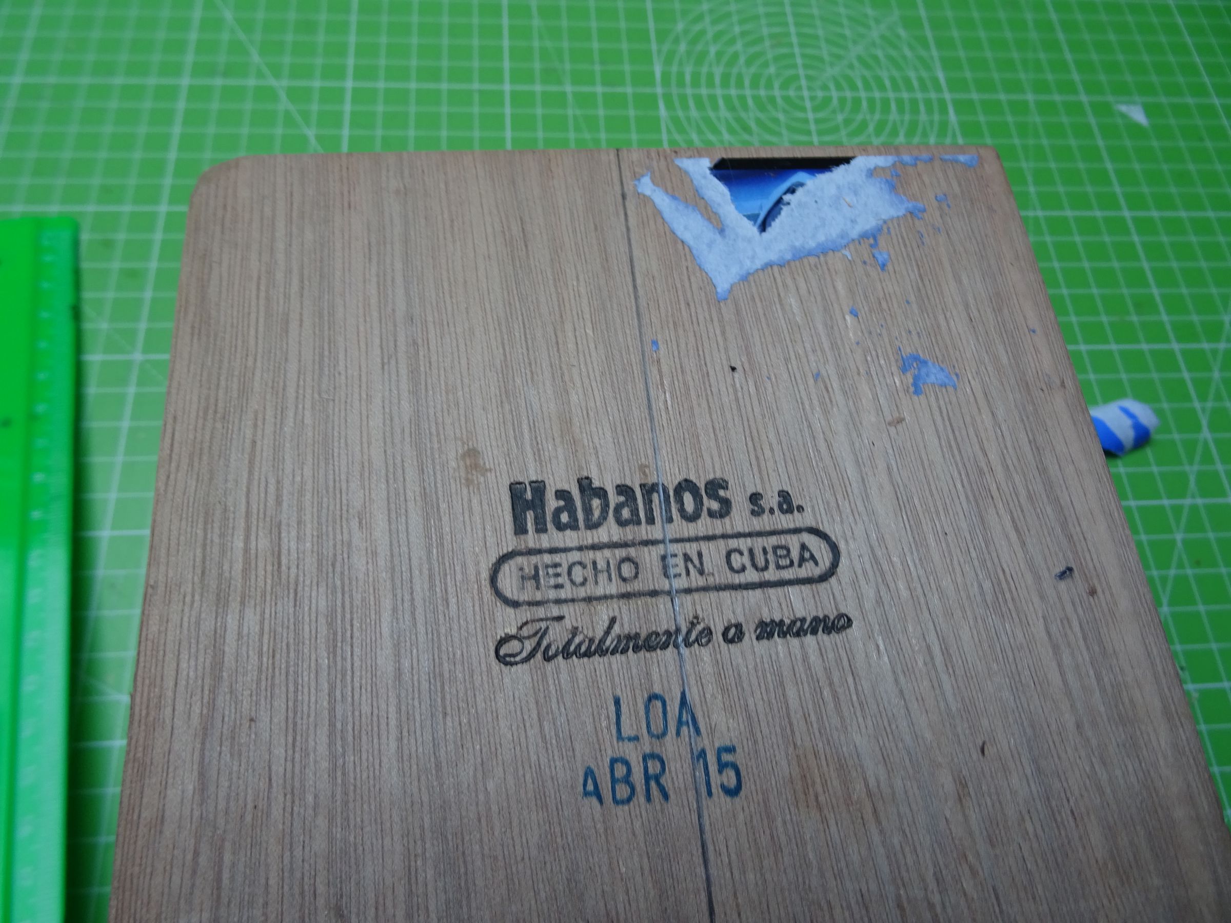 Cigar Box Keepsake Frame : 5 Steps (with Pictures) - Instructables