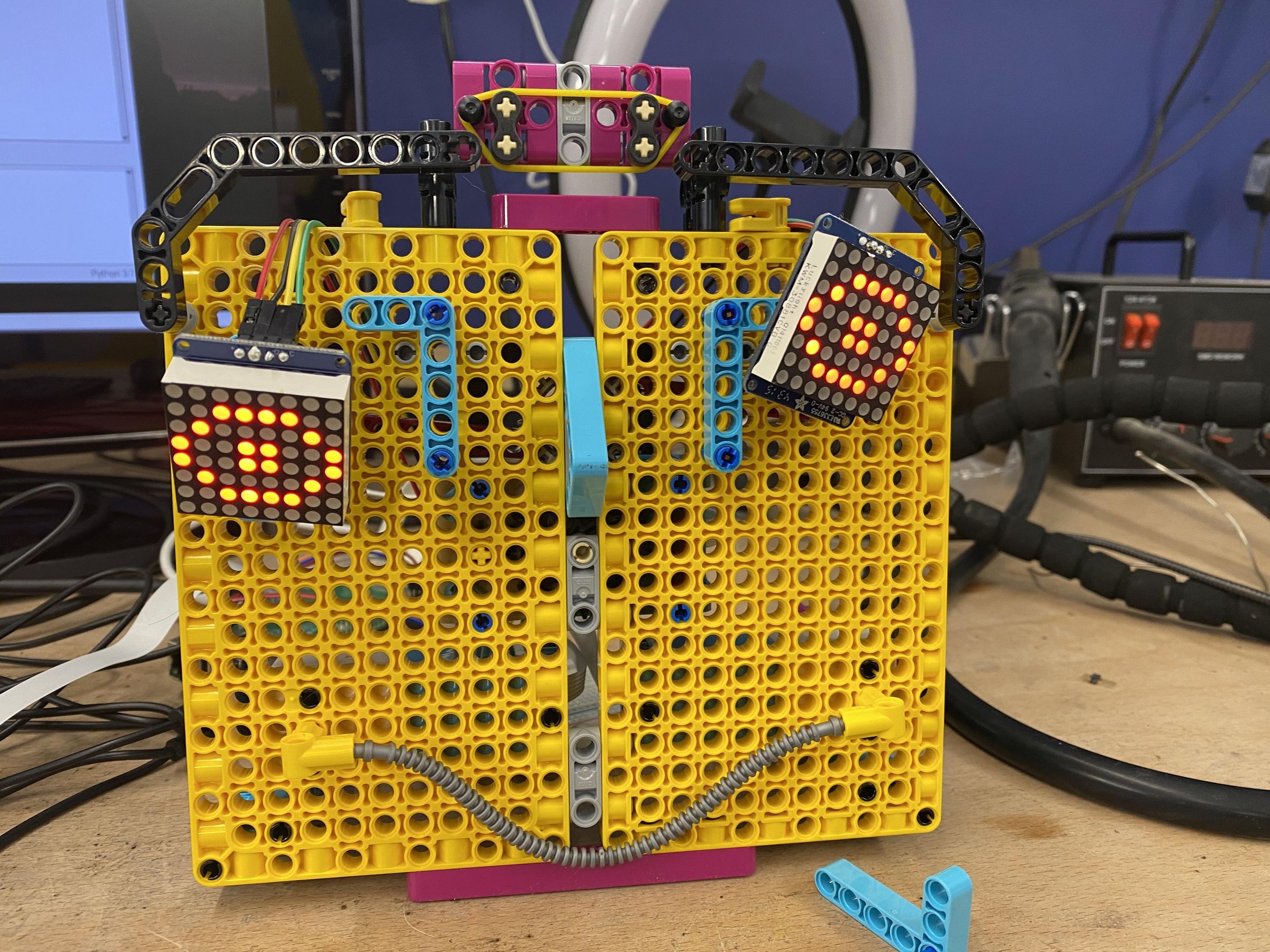 A LEGO® Robot Pumpkin : 5 Steps (with Pictures) - Instructables