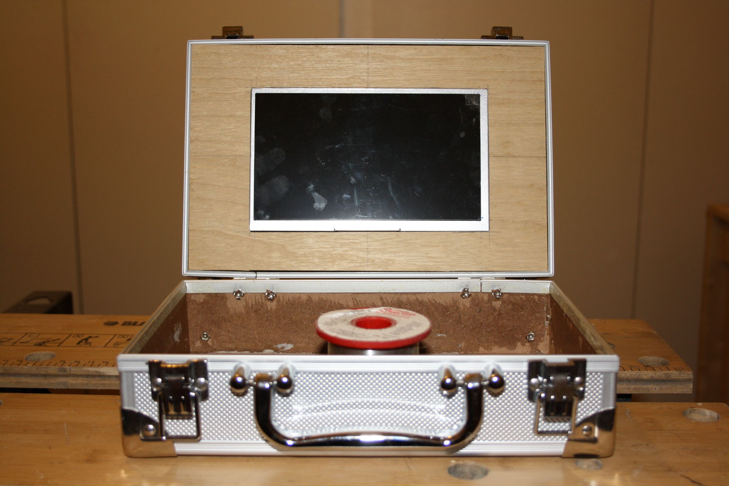 LapPi - a Raspberry Pi Netbook : 14 Steps (with Pictures) - Instructables