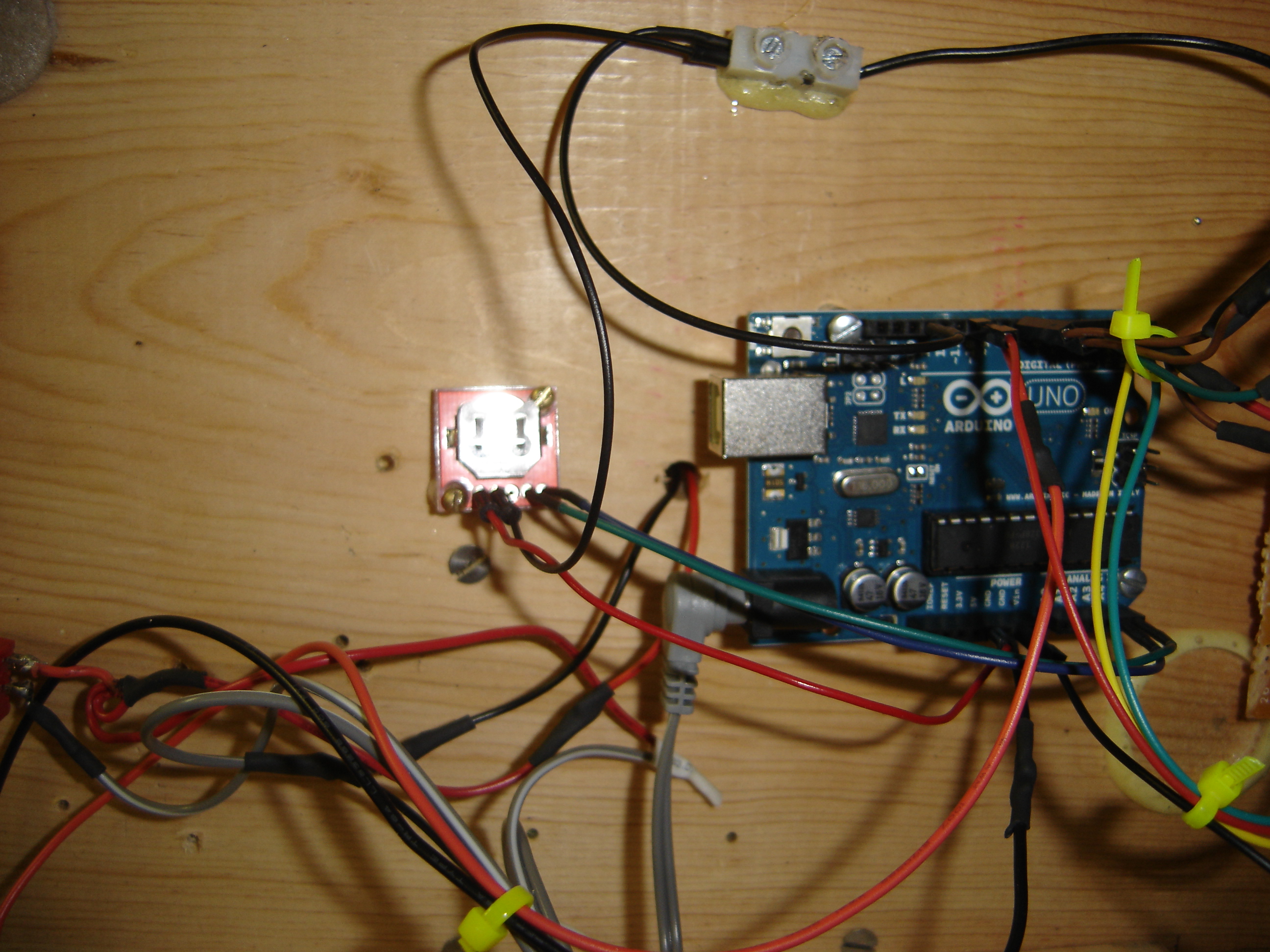 POV Clock & Message Display W/RTC and PS/2 Keyboard : 7 Steps - Instructables