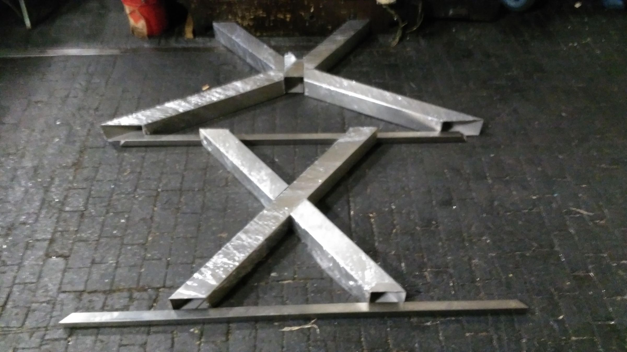 Concrete Dining Table With Foam Core and Carbon Fiber Reinforcement : 5 ...