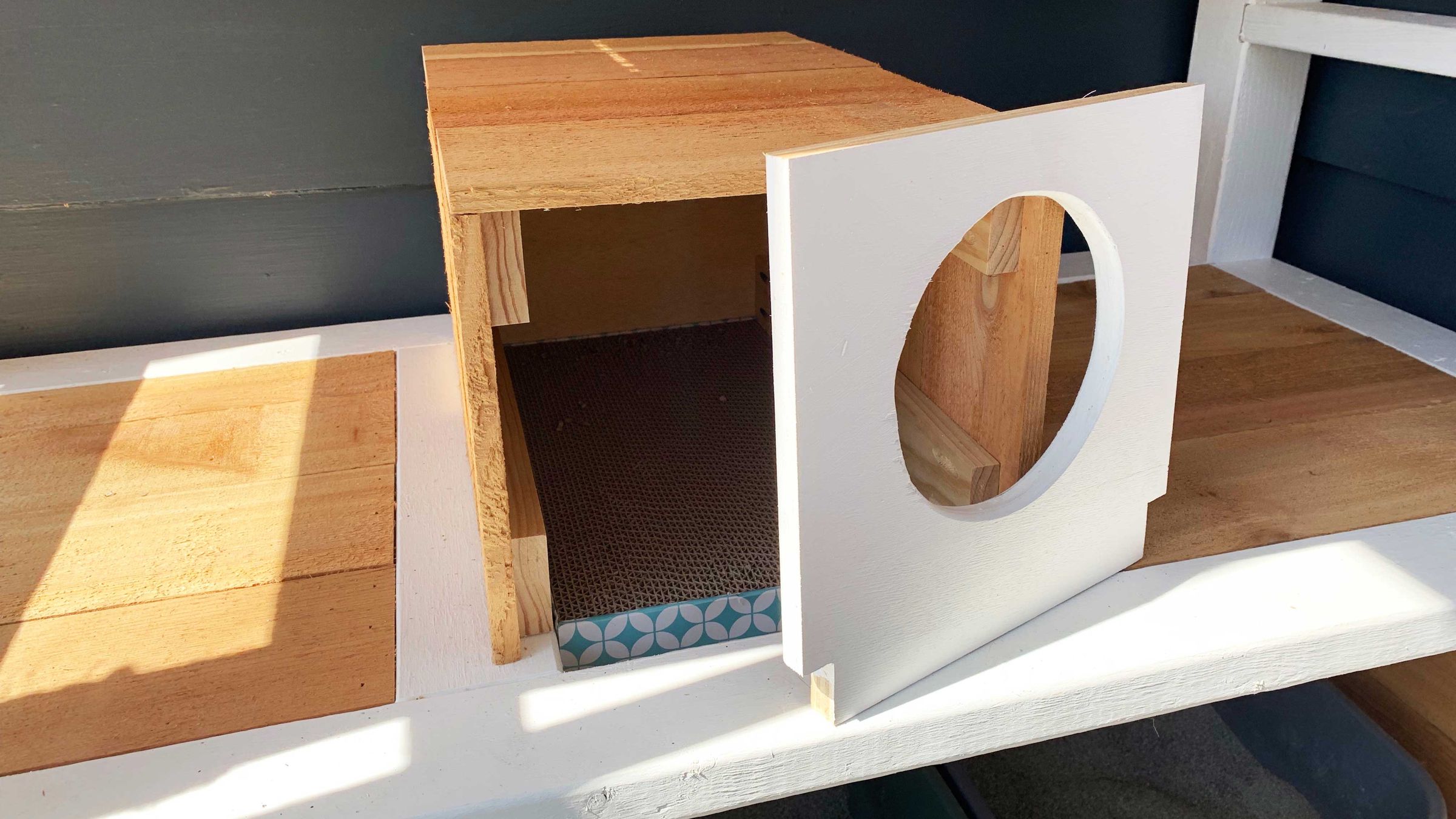The Ultimate Cat Condo : 18 Steps (with Pictures) - Instructables