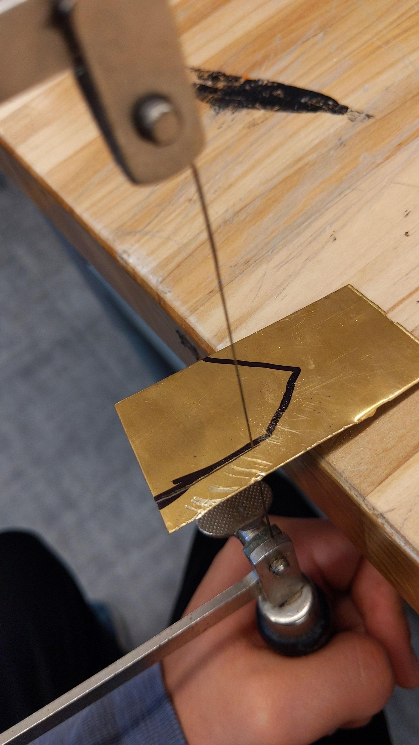 Linked Metal Fish Scale Necklace : 11 Steps (with Pictures) - Instructables