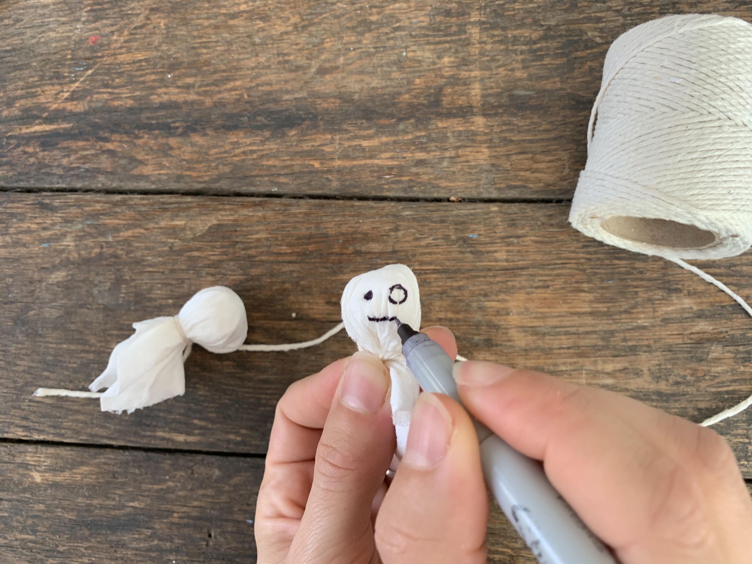 Simple Flying Toilet Paper Ghost Decoration : 5 Steps (with Pictures ...
