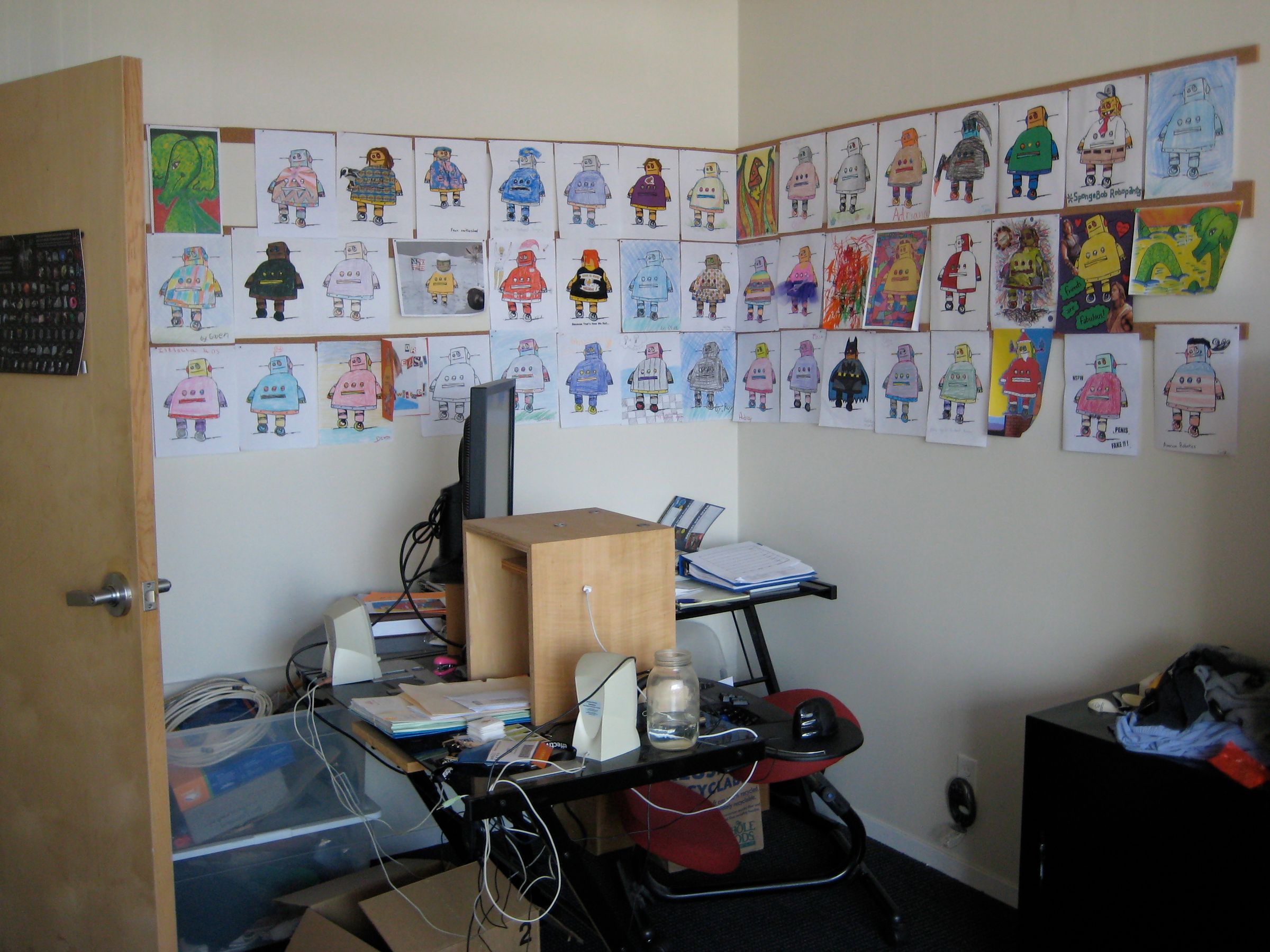 How to Redecorate the Office When Everyone Is Gone : 7 Steps (with ...