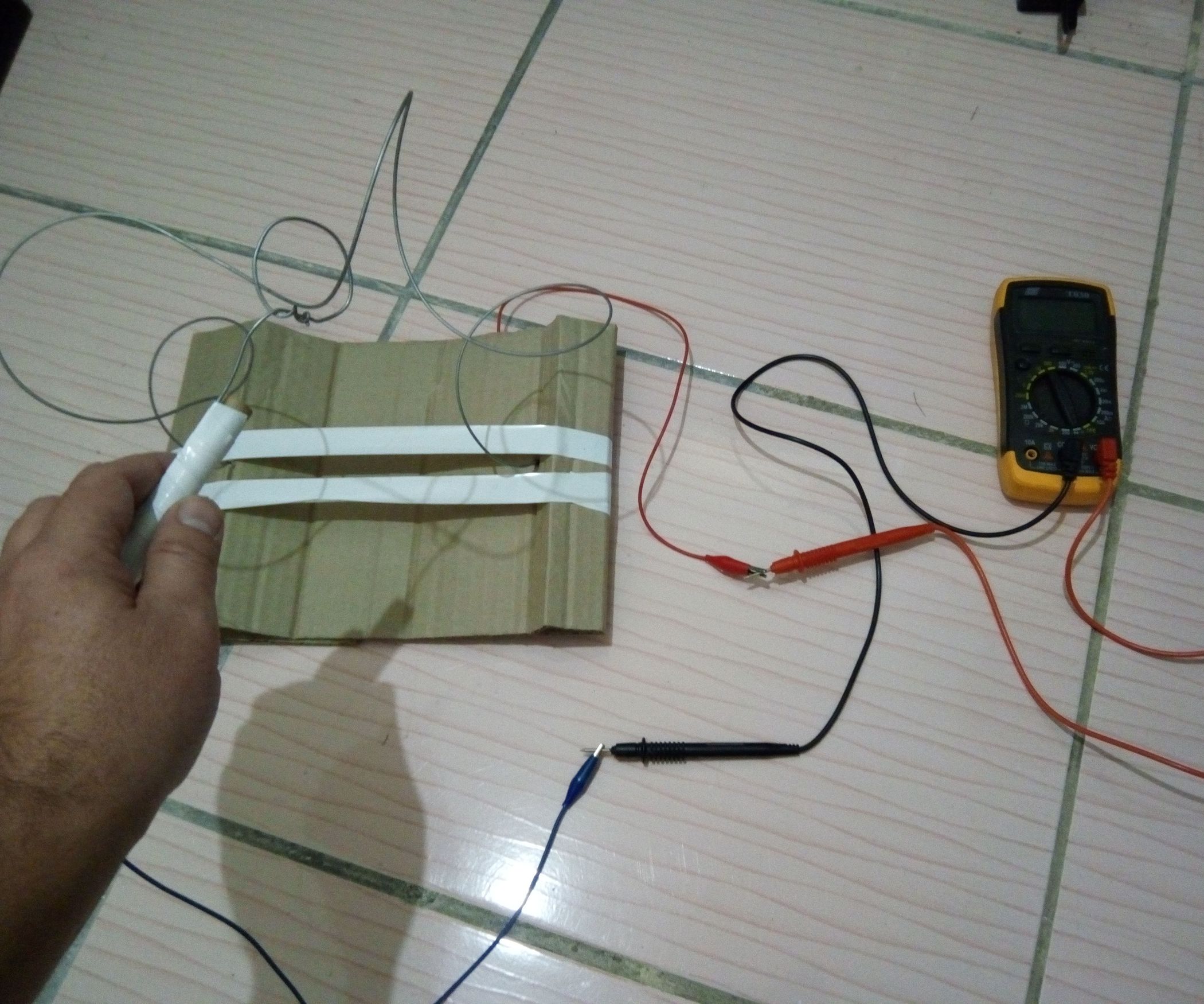 Easiest Wire Buzzer Game Ever! : 6 Steps - Instructables