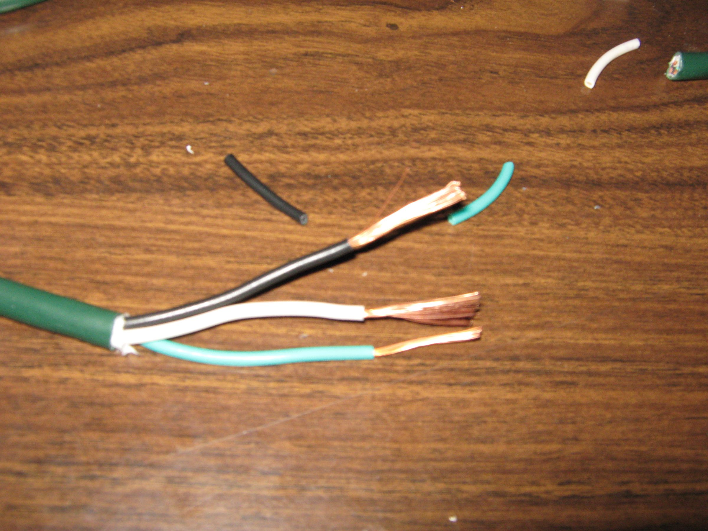 Creating a Redundant Outlet : 3 Steps - Instructables