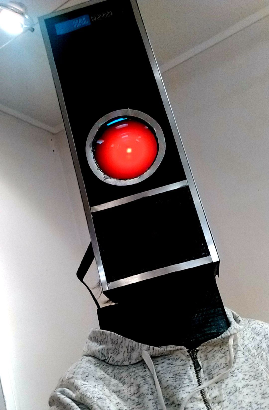 Hal 9000 Costume : 5 Steps - Instructables