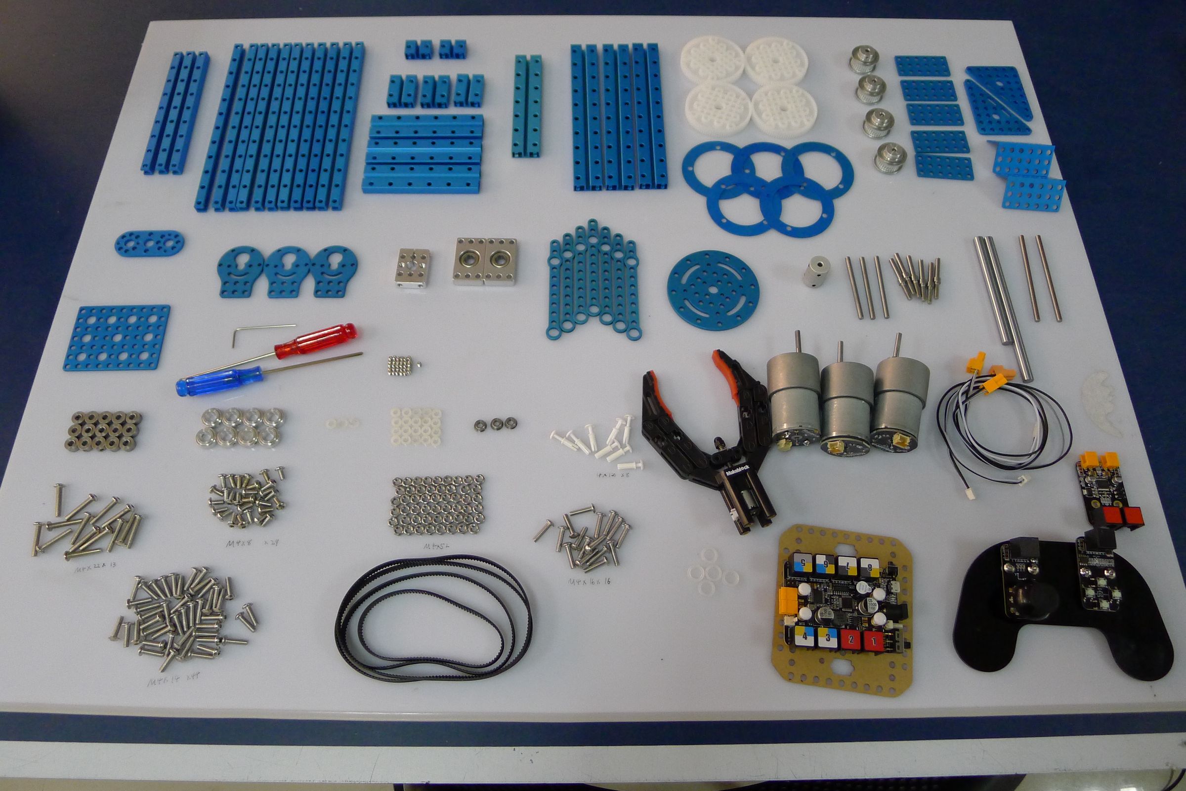 Building Robotic Arm With Makeblock Parts : 4 Steps - Instructables