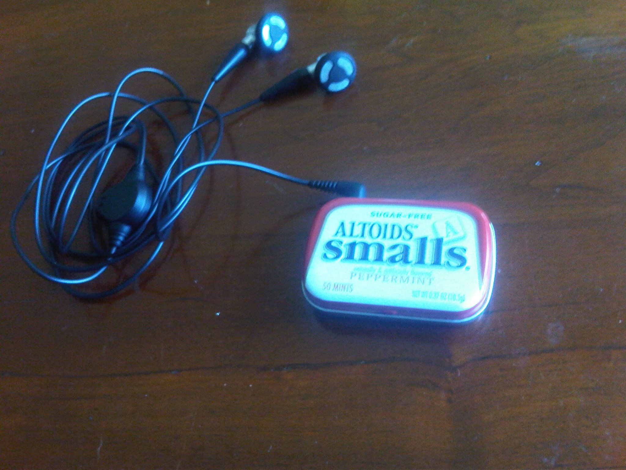 The Altoids Shuffle/Zen Case (Teachers Wont Notice!) : 3 Steps - Instructables
