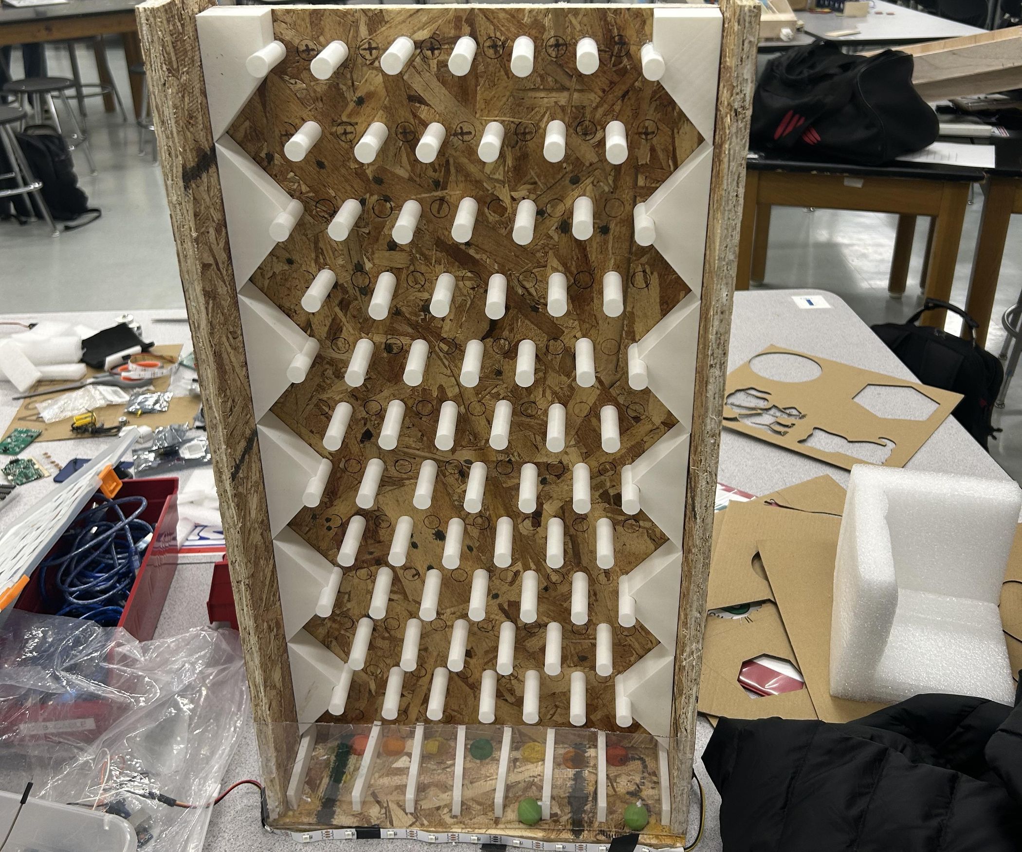 PLINKO Board Project : 11 Steps (with Pictures) - Instructables