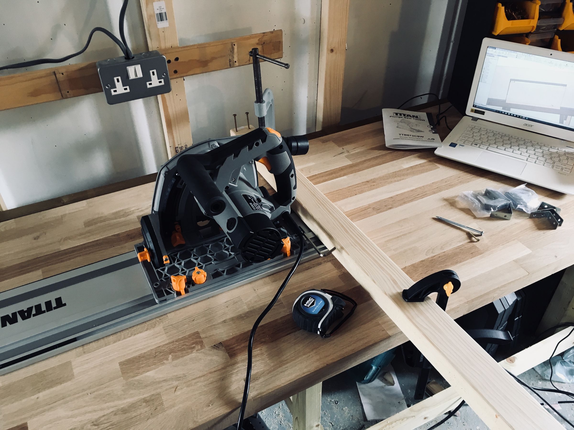 Heavy Duty Workbench With Chop Saw : 9 Steps (with Pictures ...