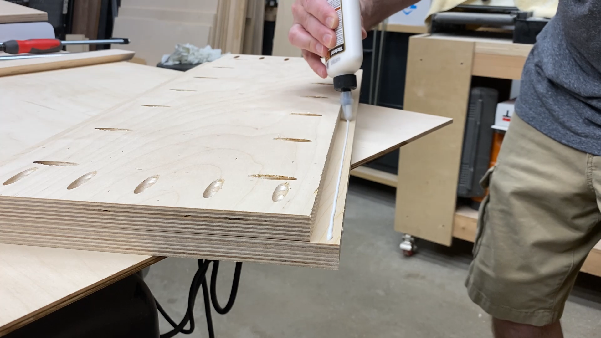 Adjustable Width Tool Charging Station : 12 Steps (with Pictures ...