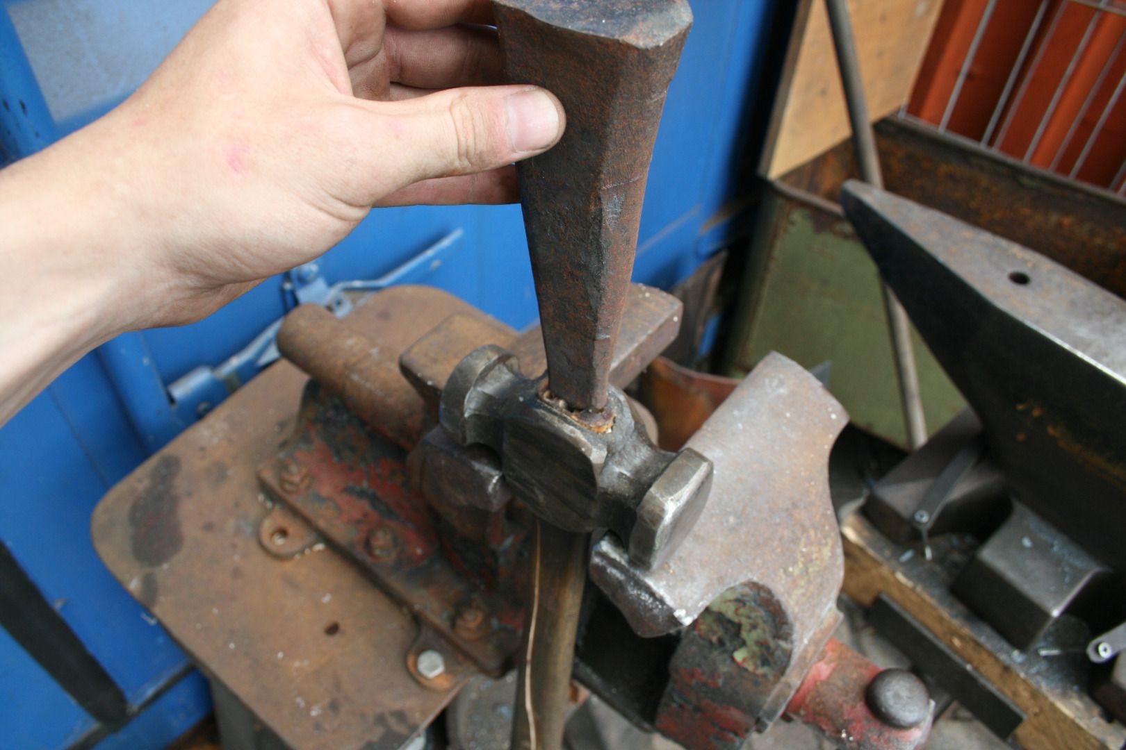 Replacing a Handle on a (forging) Hammer : 7 Steps (with Pictures ...