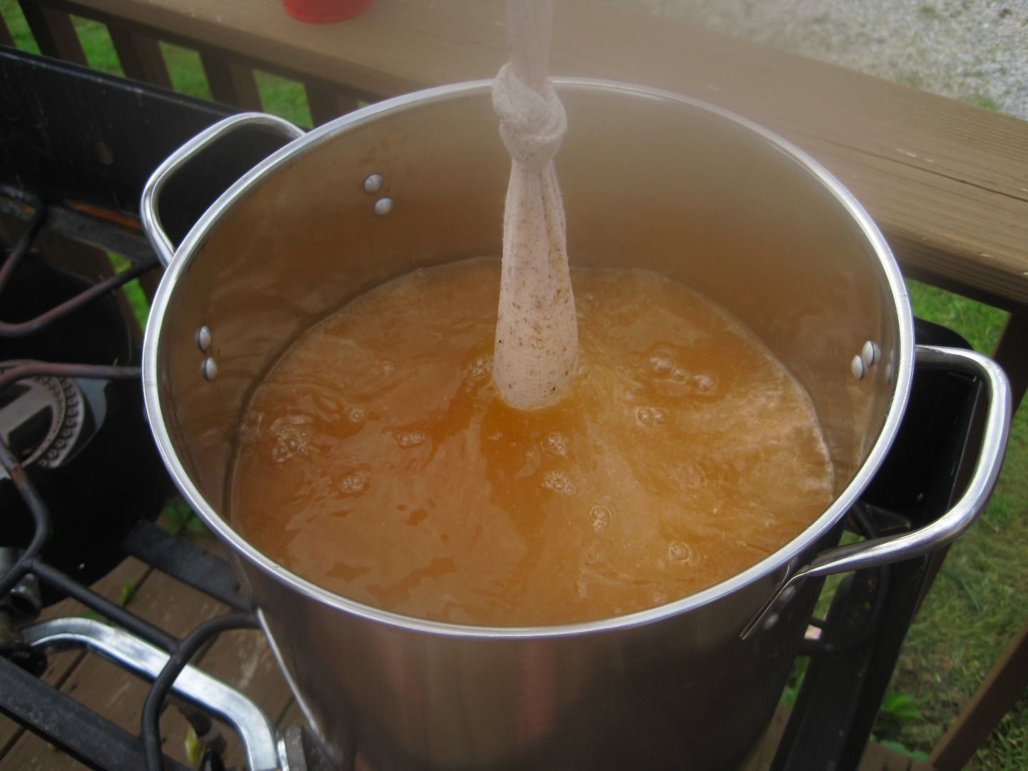 Intro to Home Brewing : 9 Steps (with Pictures) - Instructables