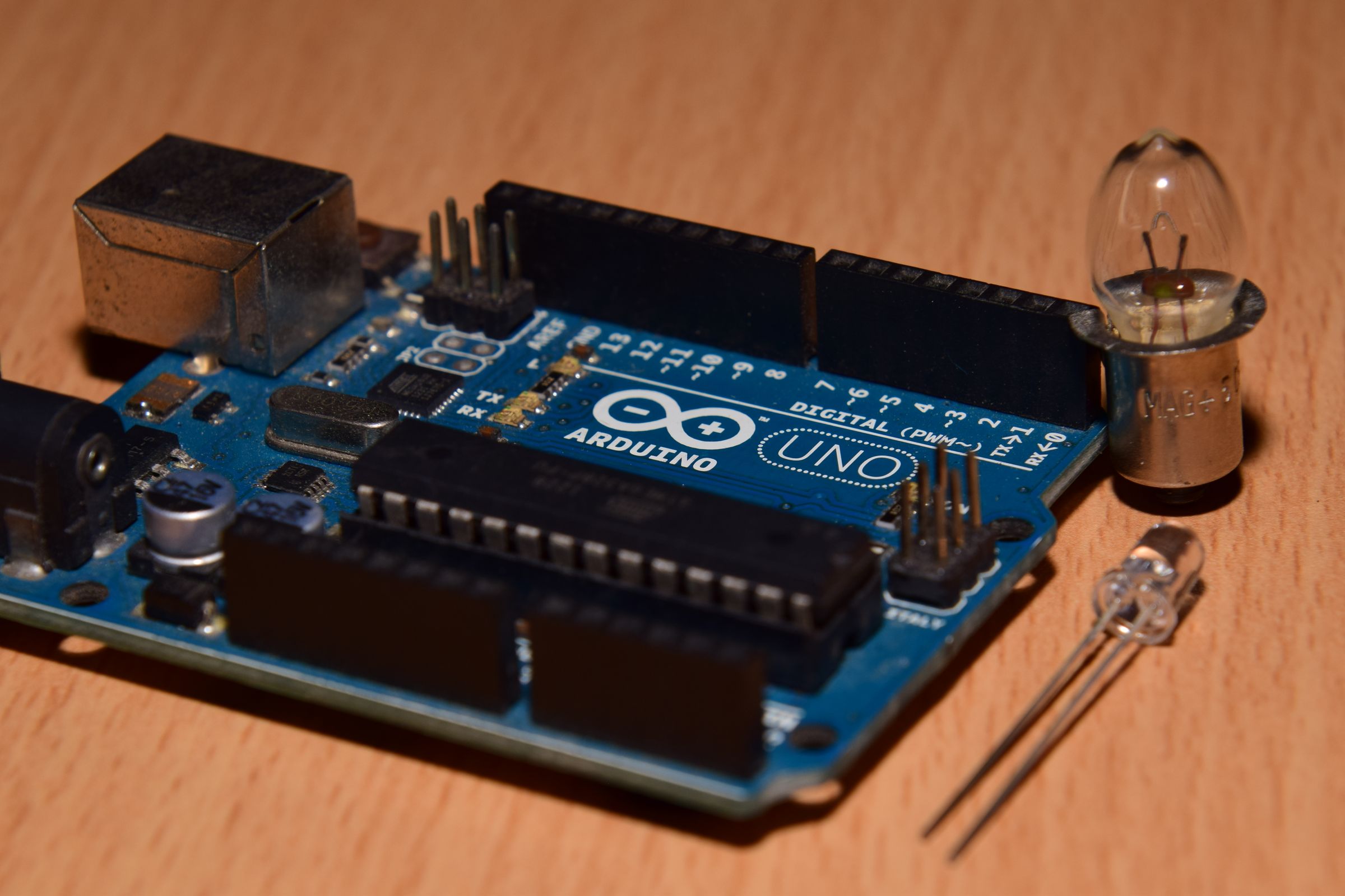 From Light Bulb to Arduino (Microcontroller Getting Started) : 6 Steps ...