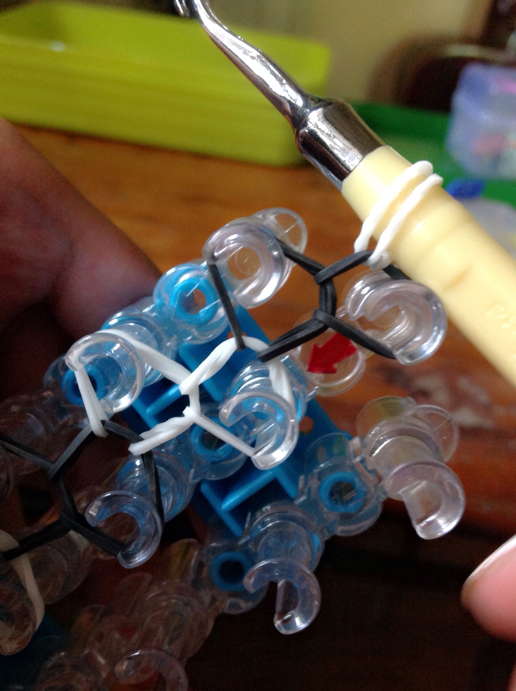 Rainbow Loom: Single Chain Bracelet : 5 Steps - Instructables