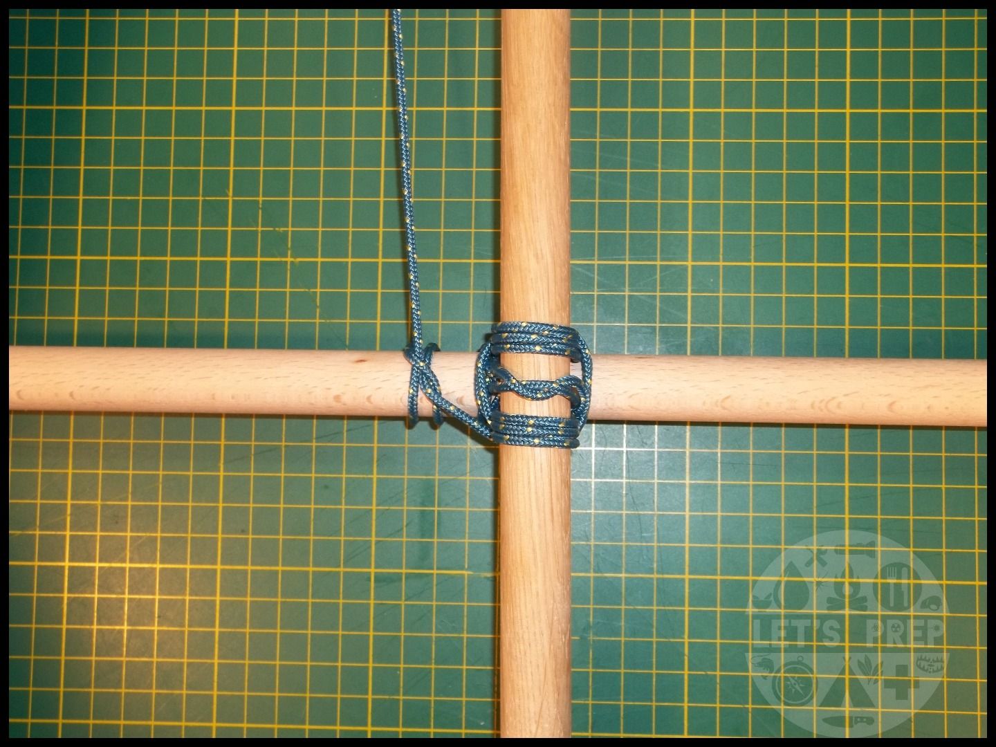Quick Skills #4: How to Tie Lashings - Pt.1 Square Lashing : 7 Steps ...