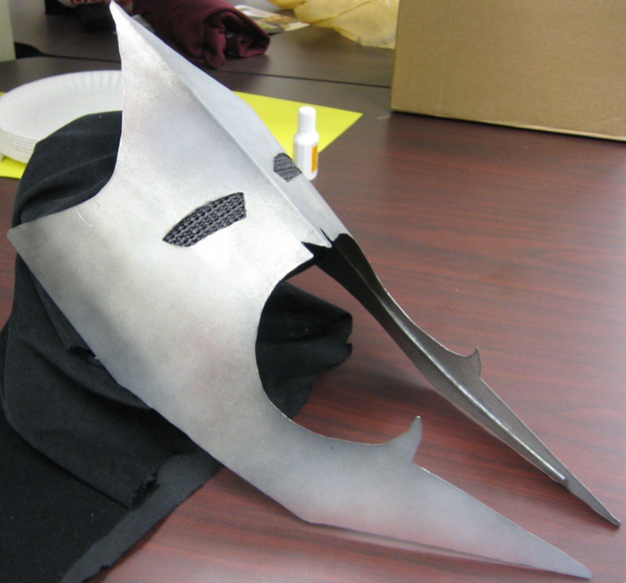 Nazgul Mask for $15-20 : 12 Steps (with Pictures) - Instructables