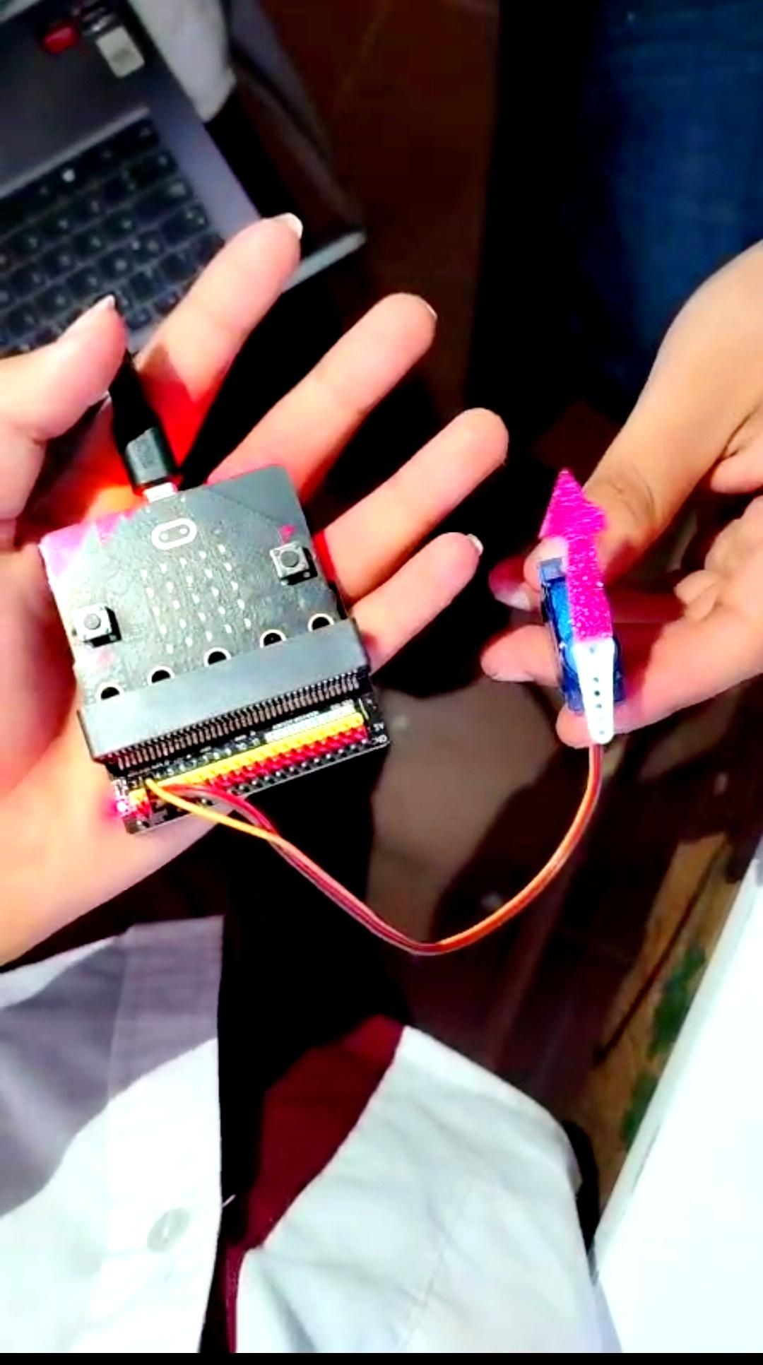 Smart Transporter With Micro:bit and Servo. : 7 Steps - Instructables