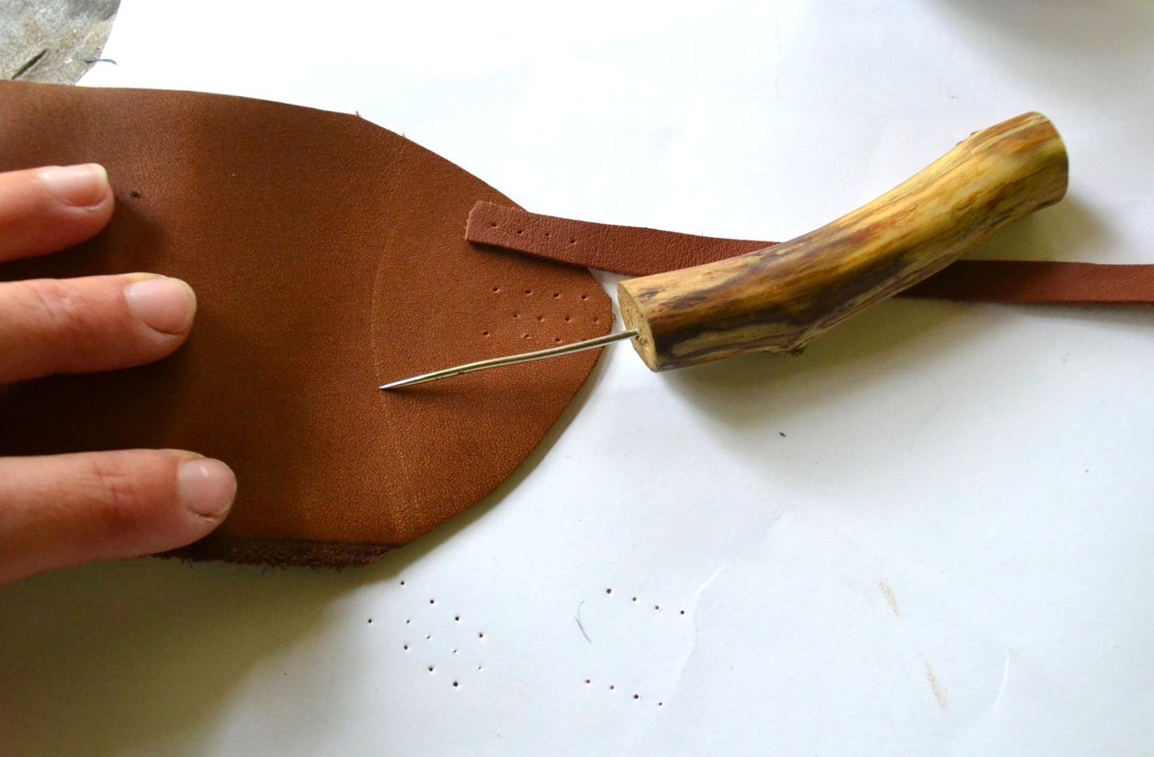 DIY LEATHER JOURNAL : 12 Steps (with Pictures) - Instructables