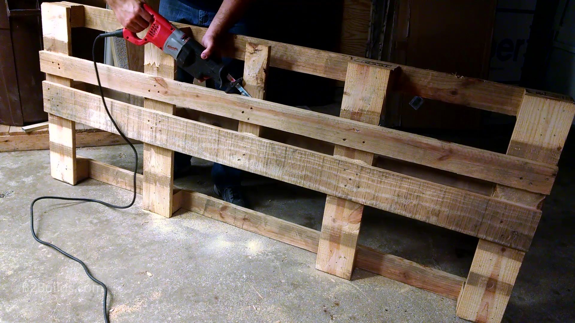 Floating Shelf Charging Station From Pallet Wood : 9 Steps (with ...